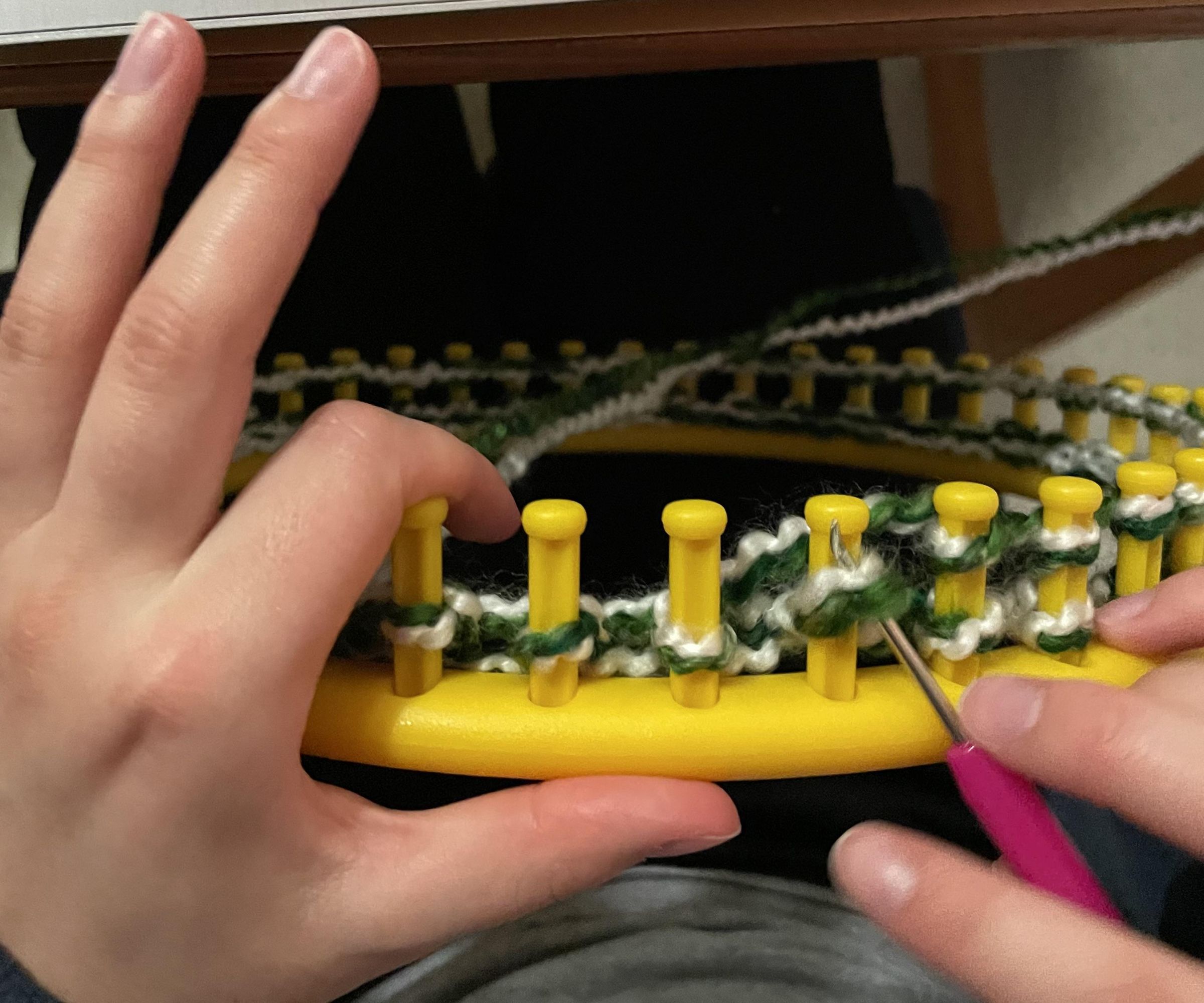 How to Make a Hat Using a Knitting Loom : 13 Steps - Instructables