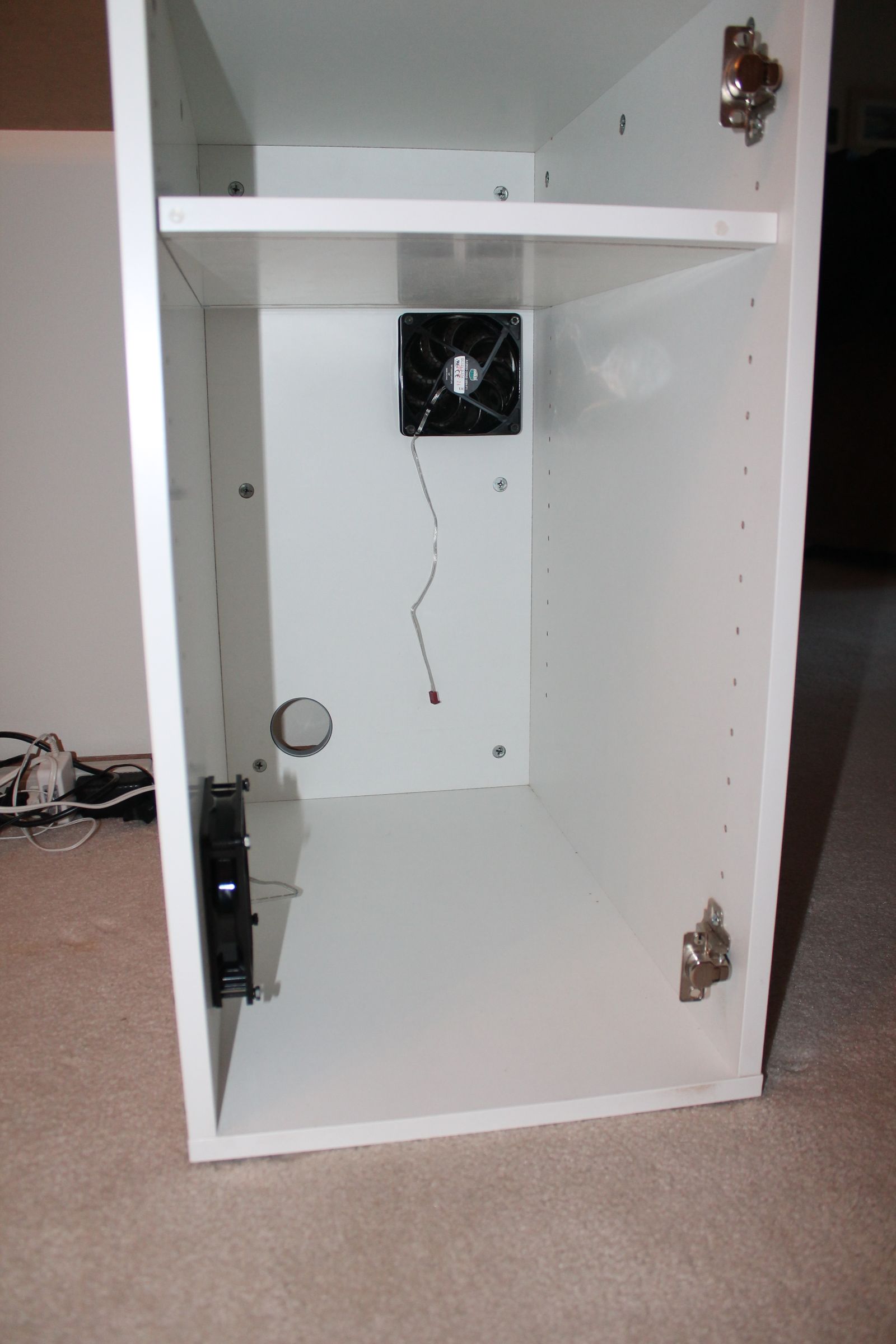 Cooling an Enclosed Computer Desk - Ikea Alex : 9 Steps - Instructables