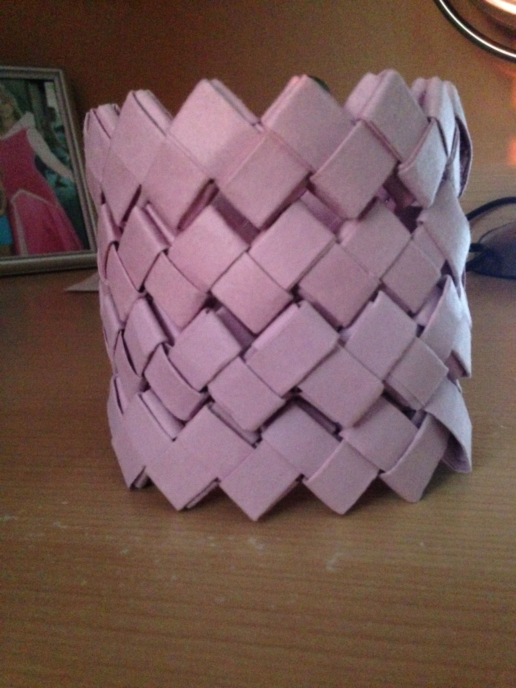 How to Weave a Paper Basket : 24 Steps (with Pictures) - Instructables