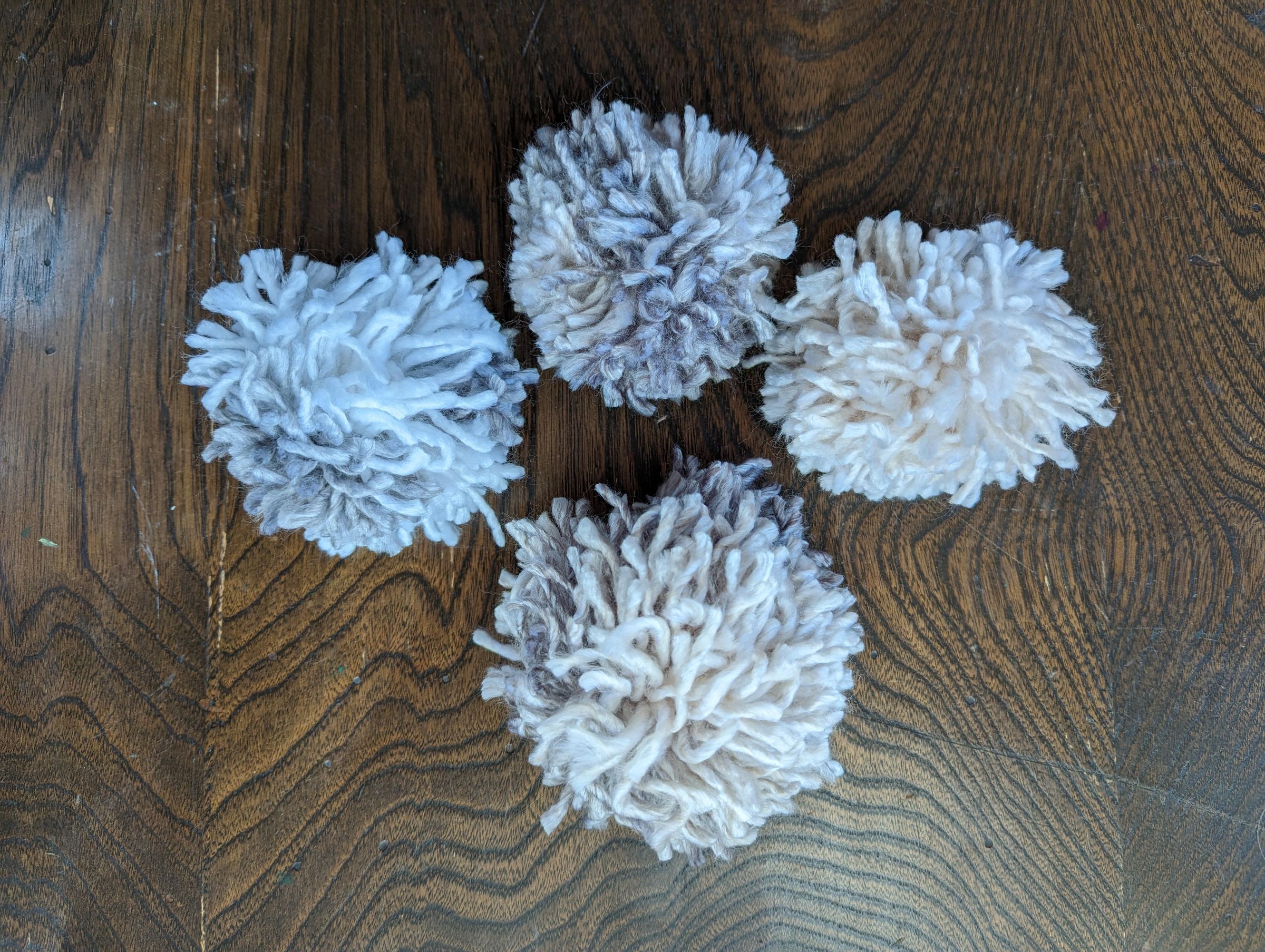 Pom-Pom Cloud Wall Décor : 8 Steps (with Pictures) - Instructables