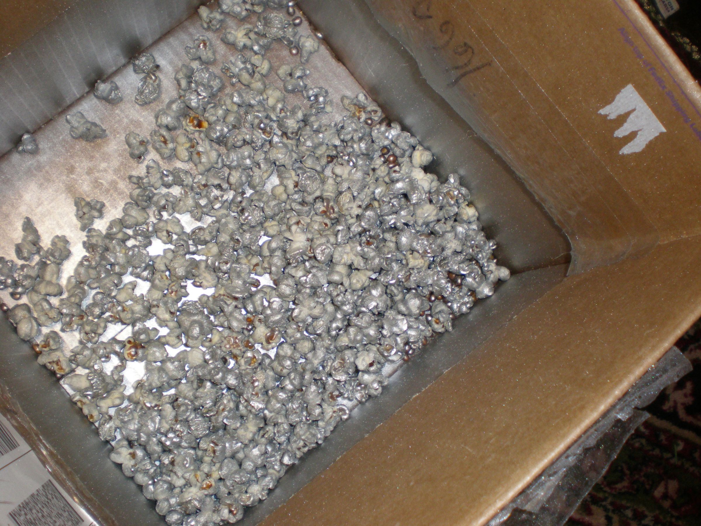 Metallic Popcorn Strings : 3 Steps (with Pictures) - Instructables