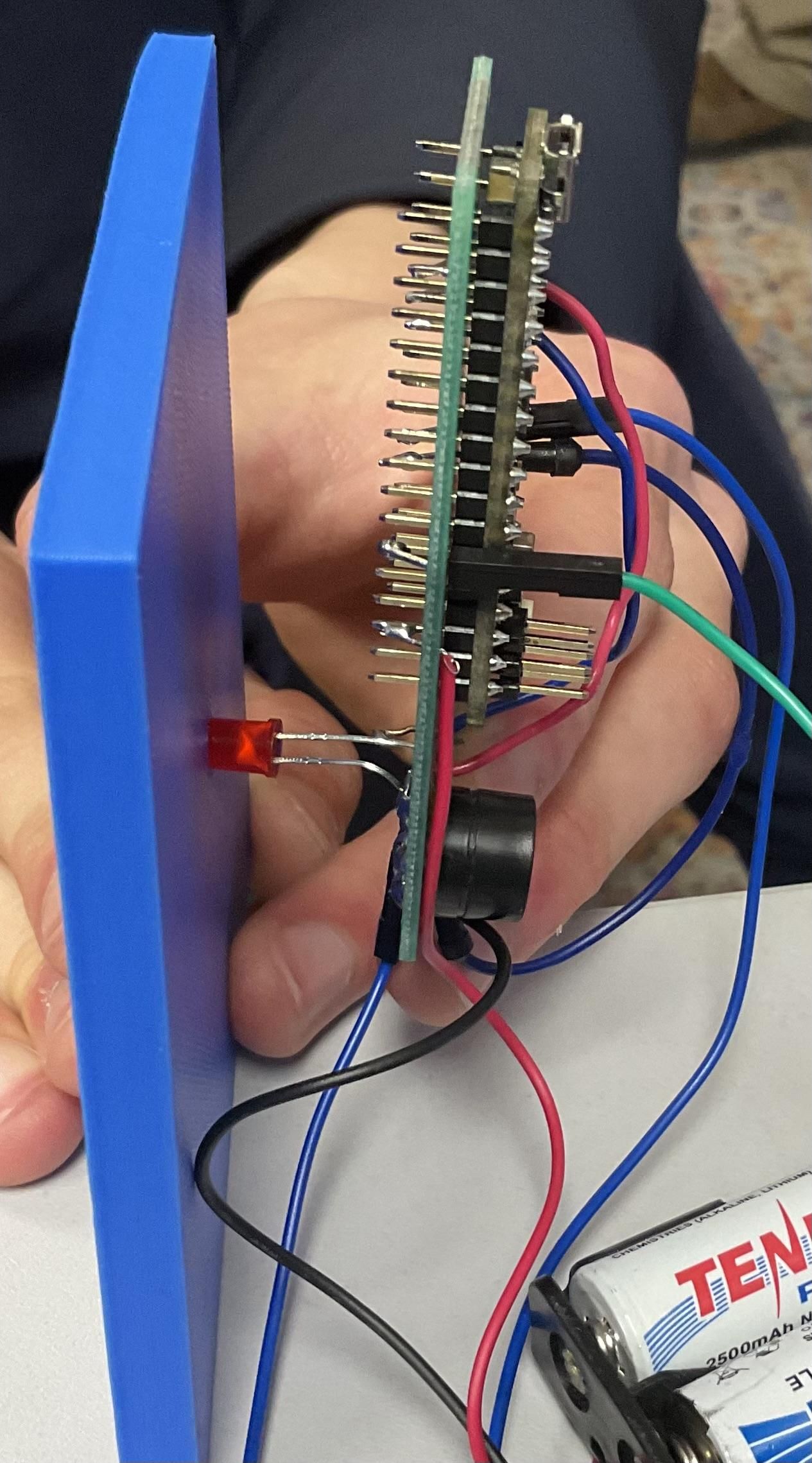 Motion Activated Alarm : 8 Steps - Instructables