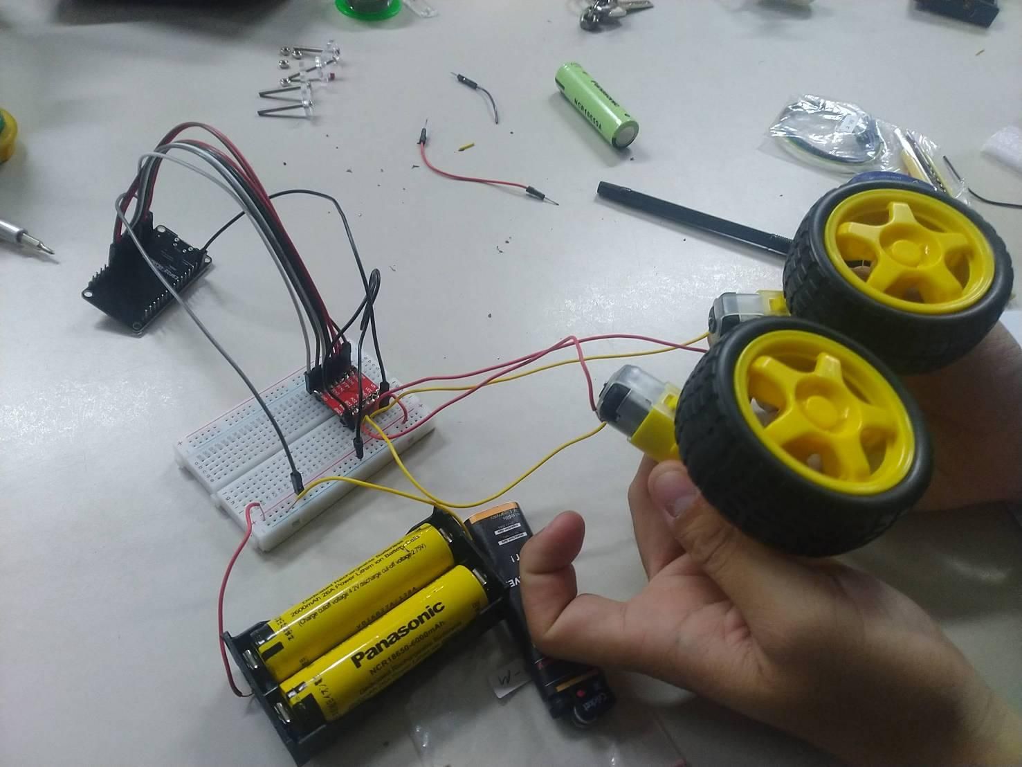 Internet Remote Controlled Robot Car : 10 Steps (with Pictures ...