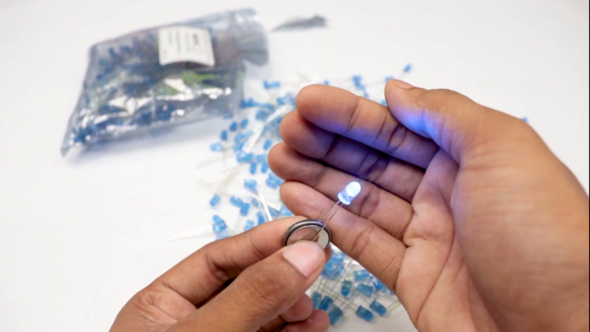 How to Build 8x8x8 LED Cube : 13 Steps - Instructables
