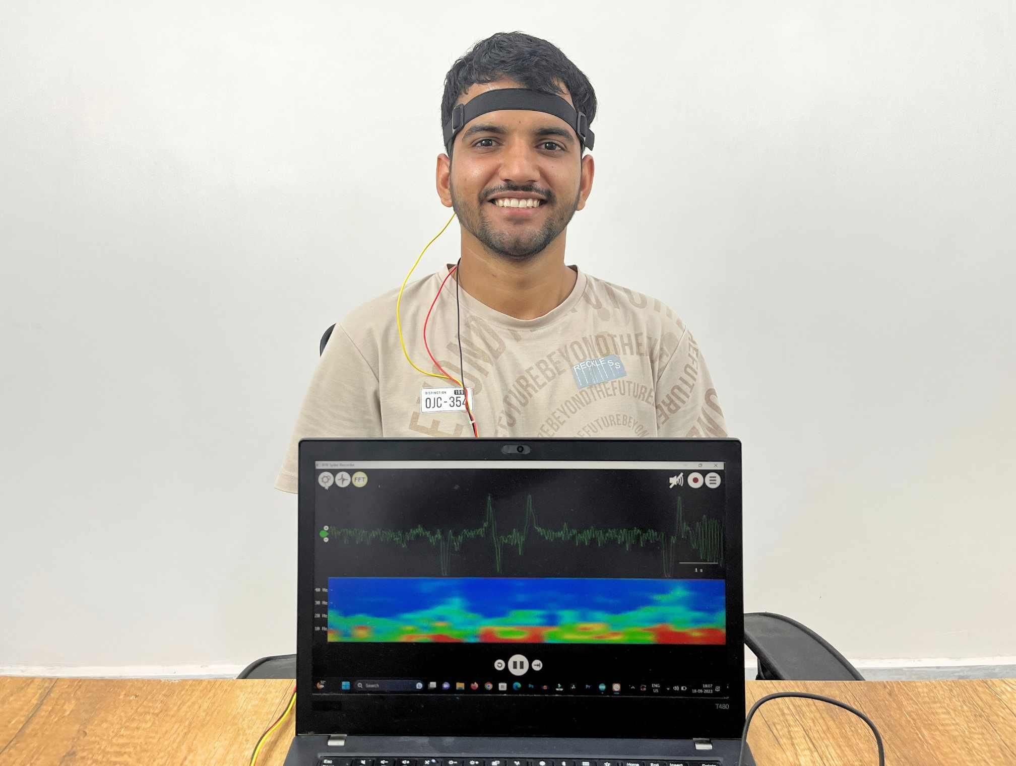 Recording EEG From Visual Cortex of Brain Using BioAmp EXG Pill : 9 ...