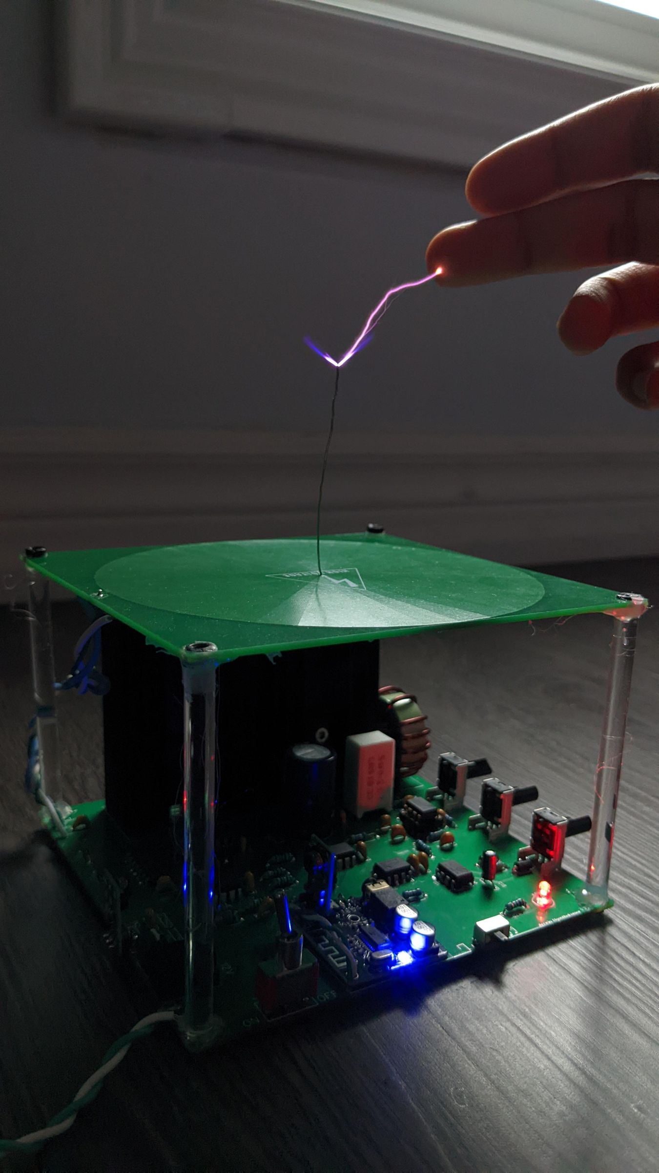 DIY MUSICAL TESLA COIL : 9 Steps - Instructables