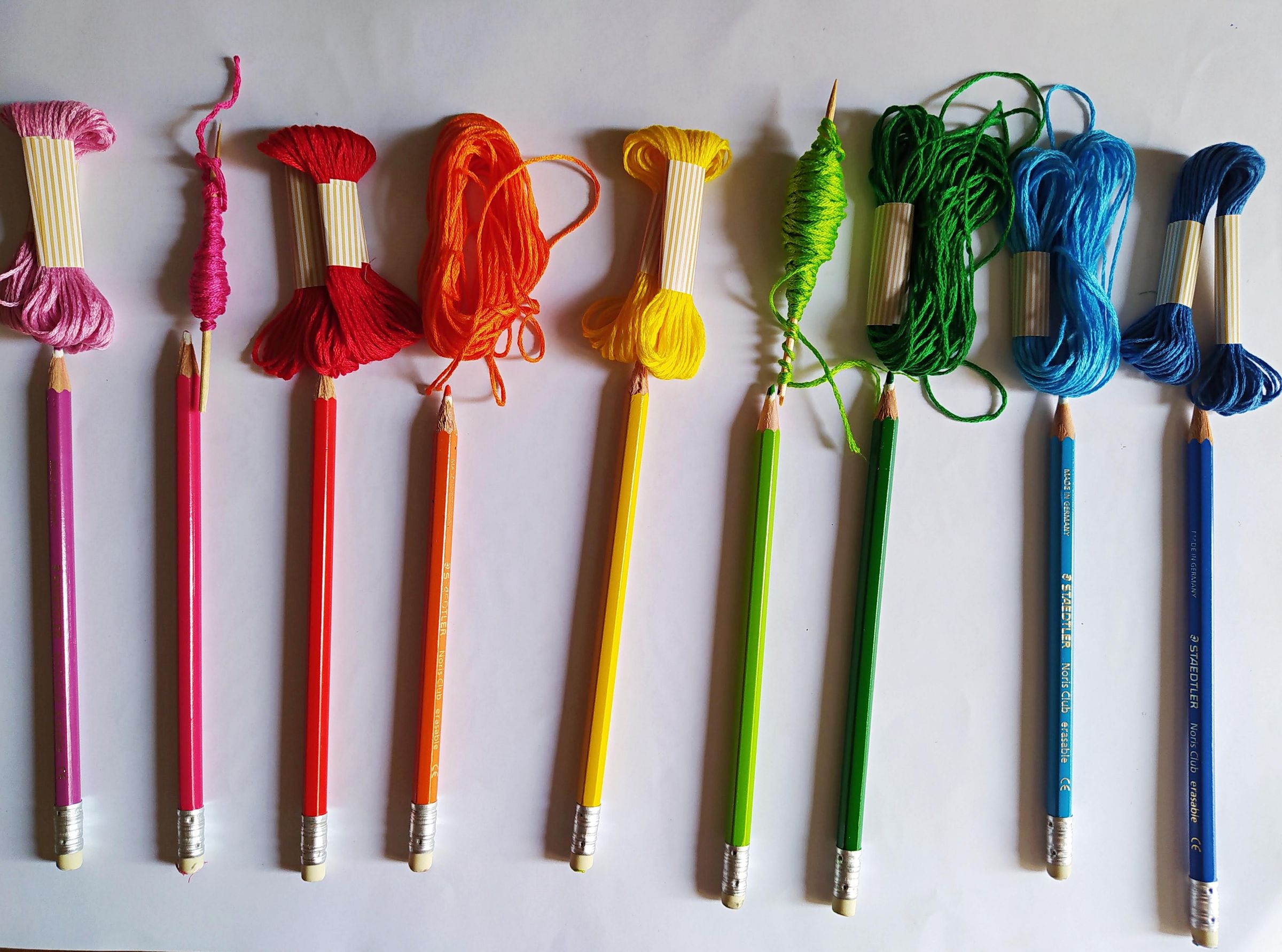 Alpha Pattern Macrame Bracelet: Spiral Tie Dye : 18 Steps (with ...