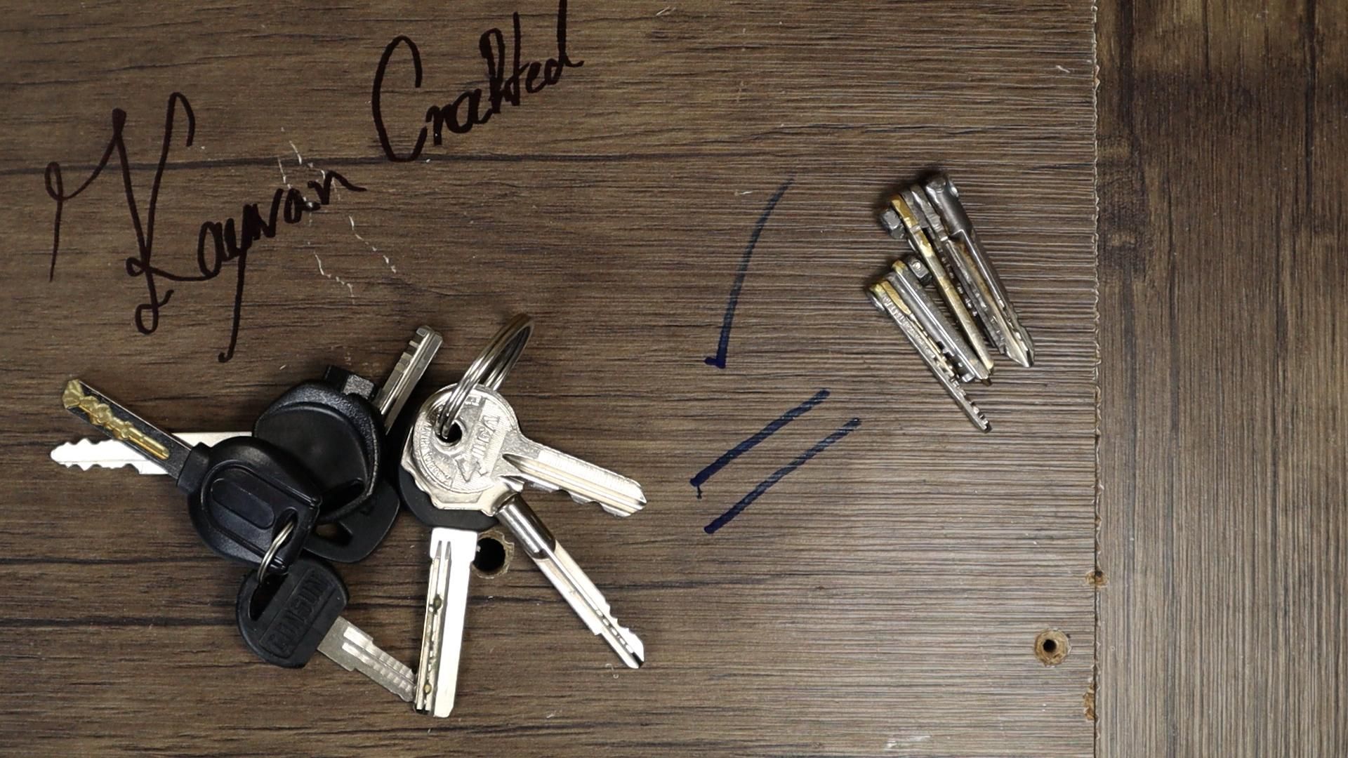 World's Most Compact Key Organizer : 4 Steps - Instructables