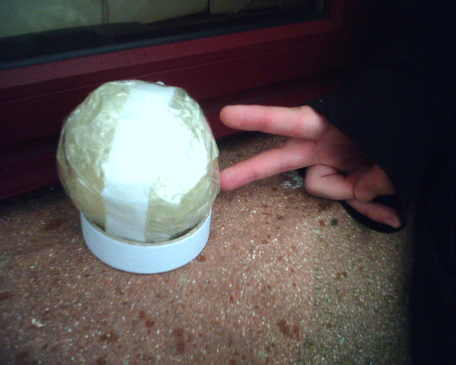 Sellotape or Sticky Tape Ball : 4 Steps - Instructables