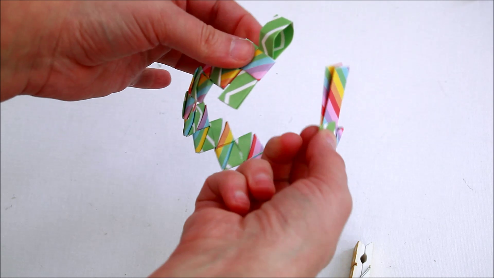 Woven Paper Bracelet : 10 Steps (with Pictures) - Instructables