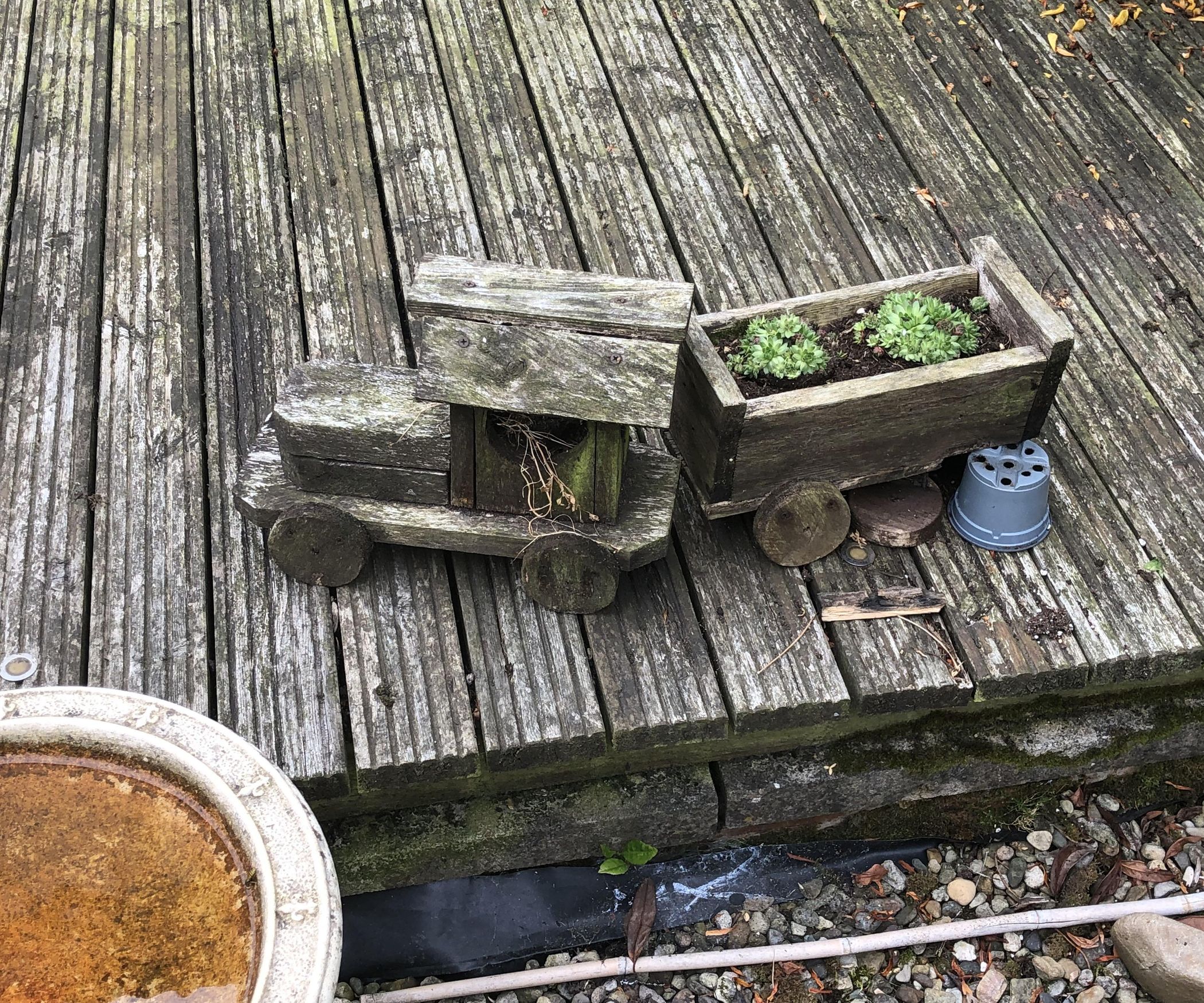 Upgrade Garden Wooden Loco With Coal Tender Planter : 5 Steps ...