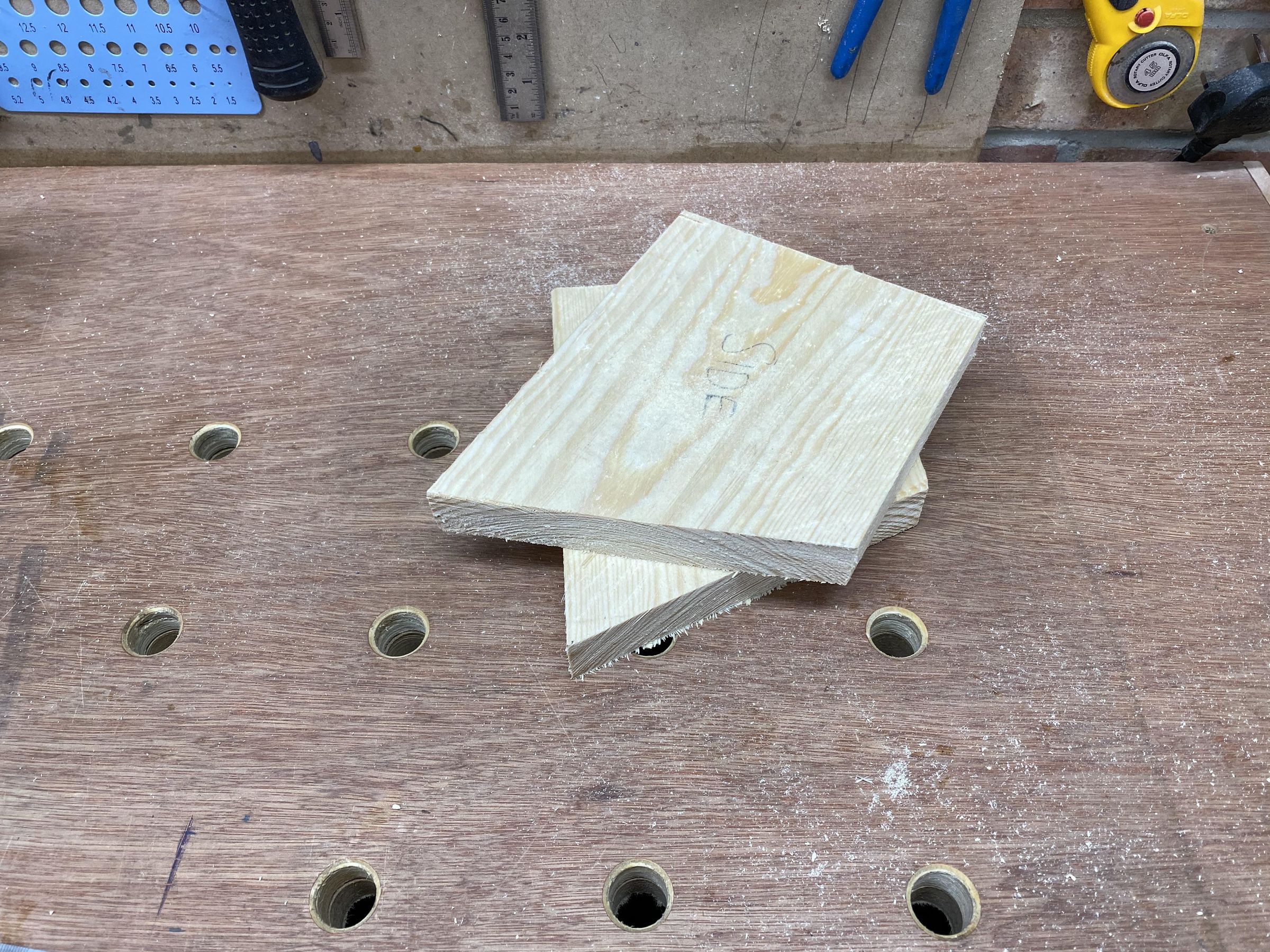 Single Plank Bat Box : 8 Steps (with Pictures) - Instructables