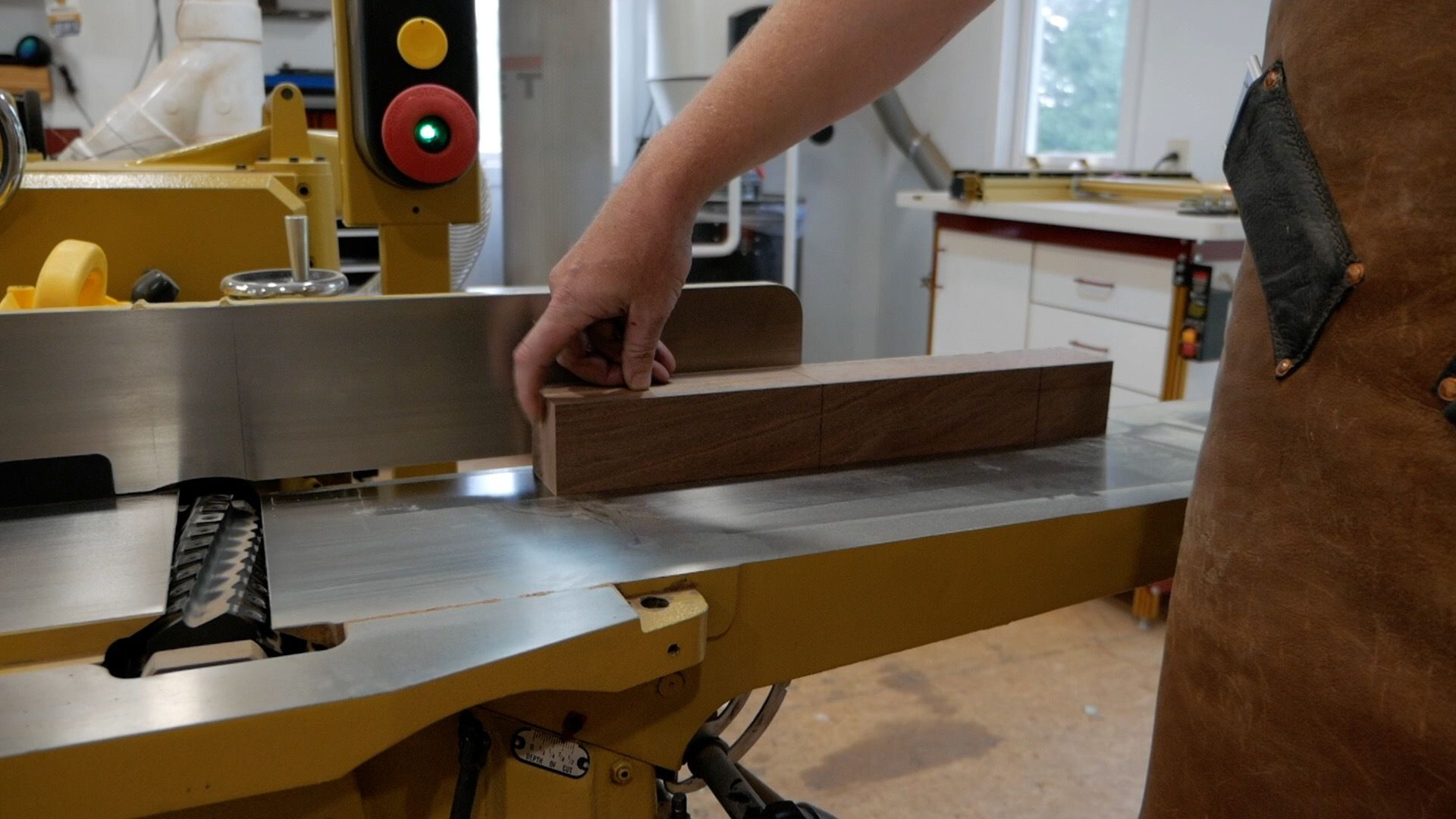Create Perfect Tapered Legs on a Jointer : 6 Steps (with Pictures ...