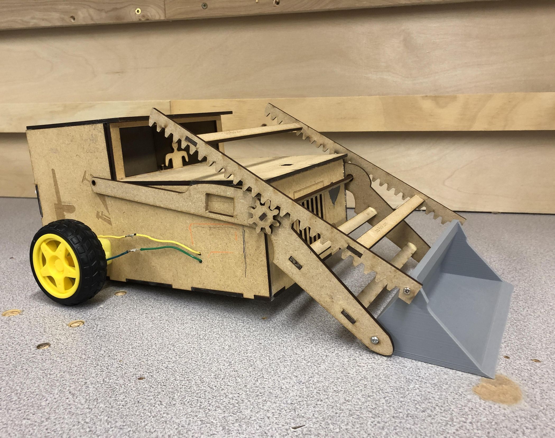 TBB Tractor Robot With Tractor Scoop Accessory : 6 Steps - Instructables