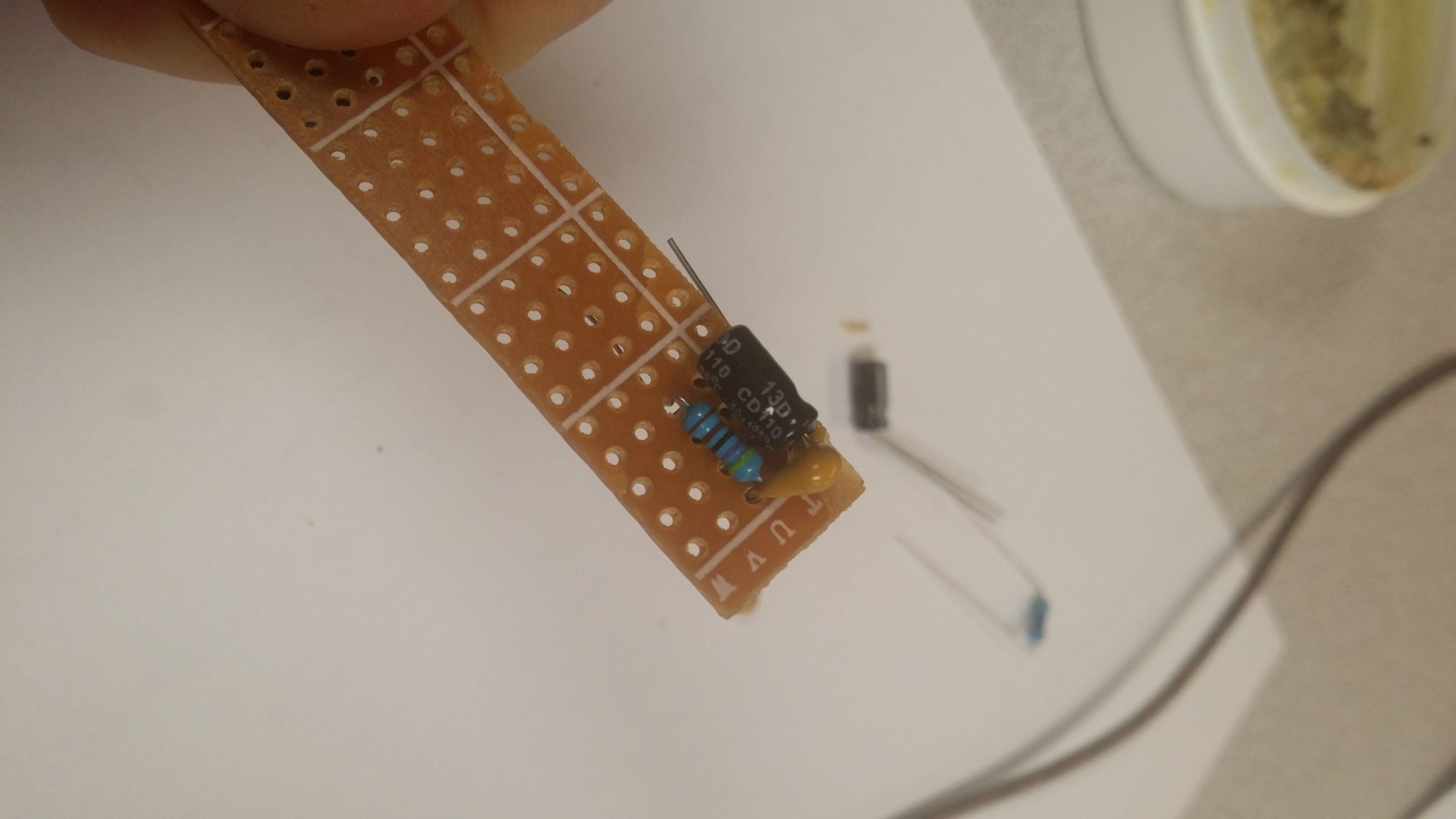 Simple Compact 5v Voltage Regulator With Low Battery Alarm : 6 Steps ...