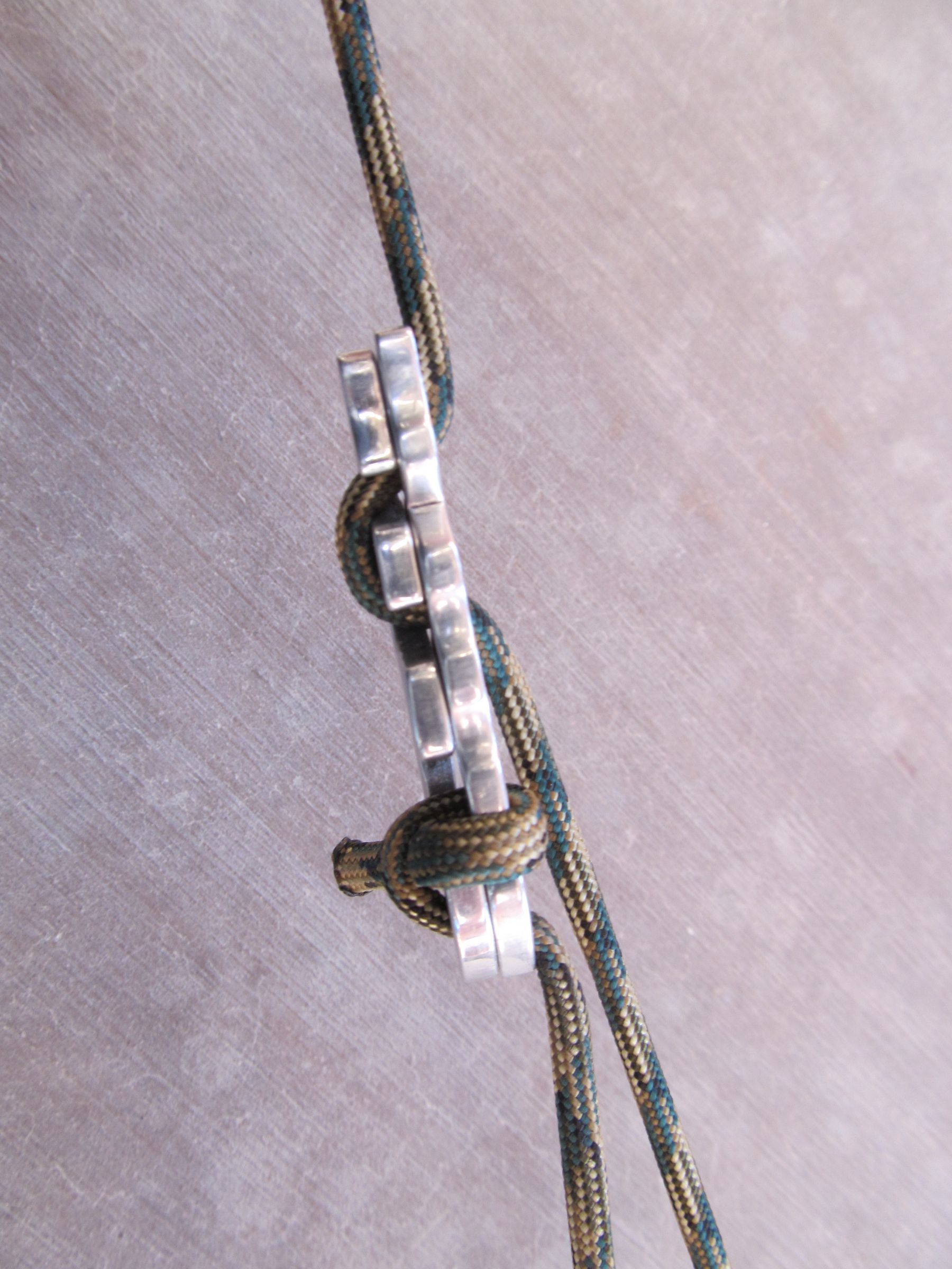 Fish Bone - Knotless Gear Tie : 8 Steps (with Pictures) - Instructables