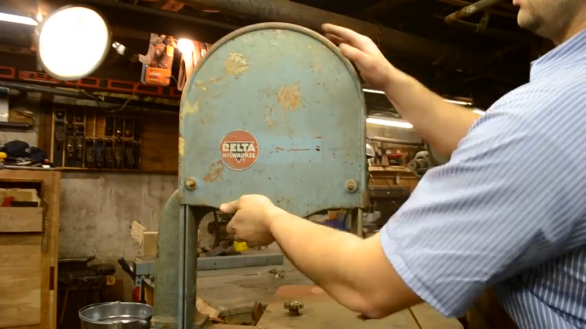 How to Restore a Band Saw : 10 Steps (with Pictures) - Instructables