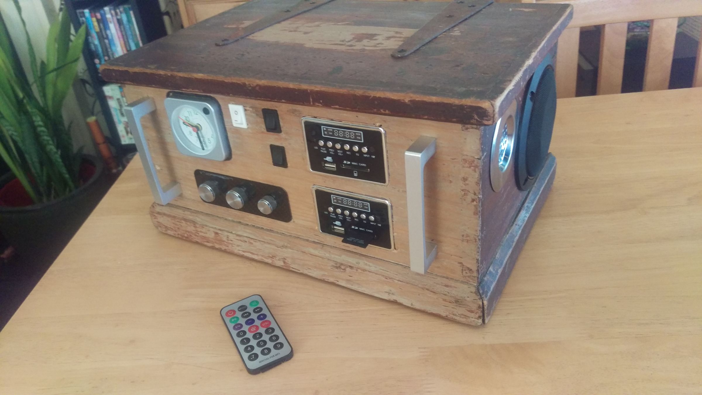 Portable Entertainment Center : 3 Steps - Instructables