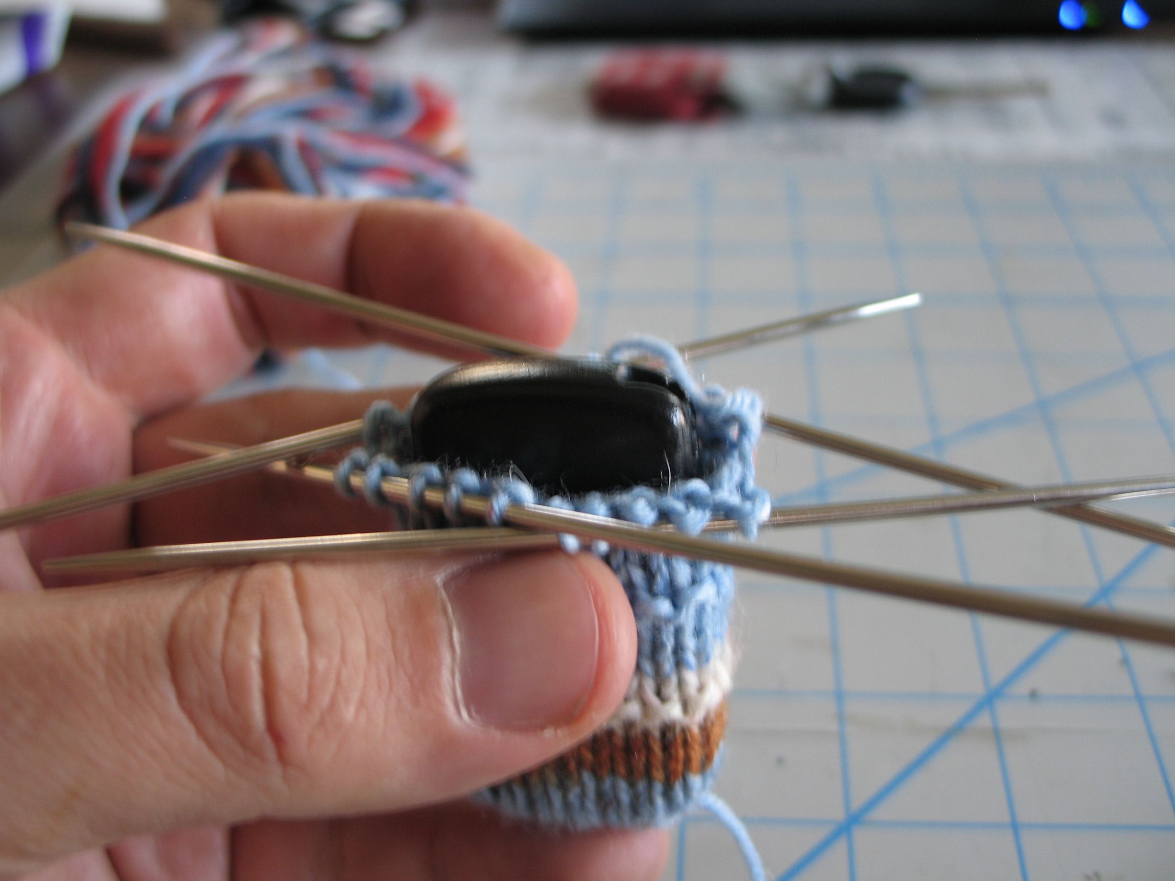 Knit a Key Fob Cosy - Instructables