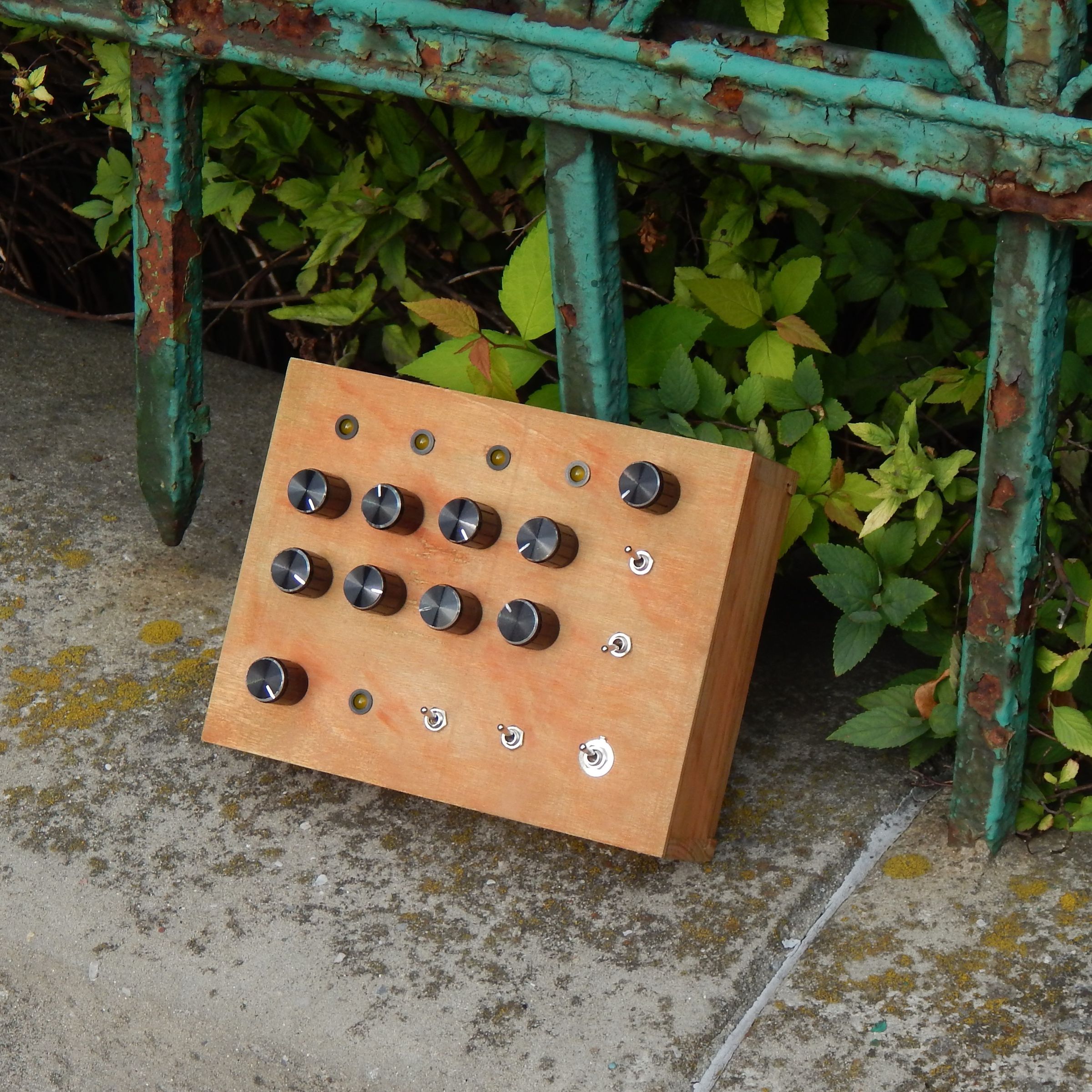Parallel Sequencer Synth : 17 Steps (with Pictures) - Instructables