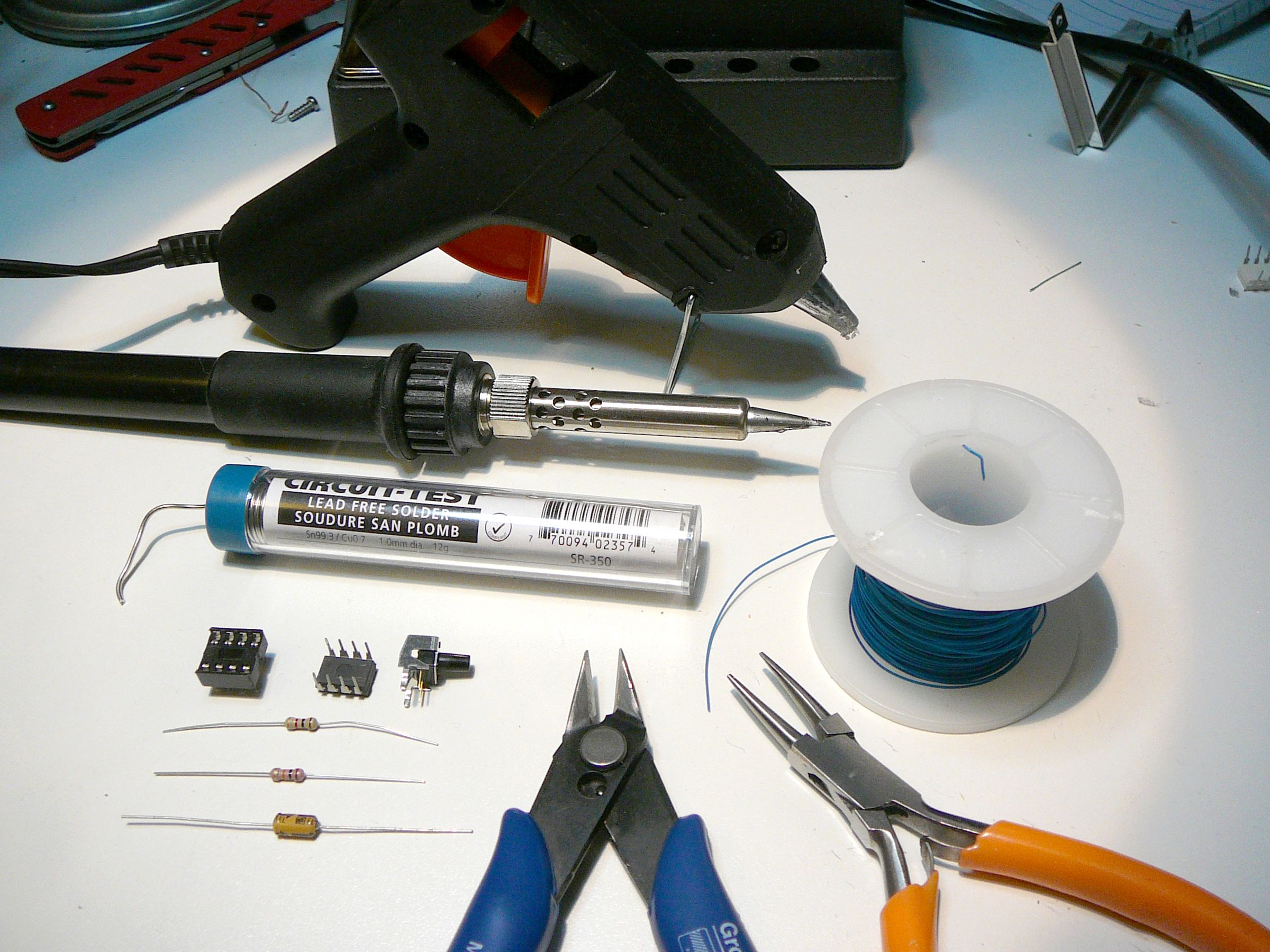 Add a Rapid-fire Button to Your Mouse Using a 555 Timer : 5 Steps (with ...