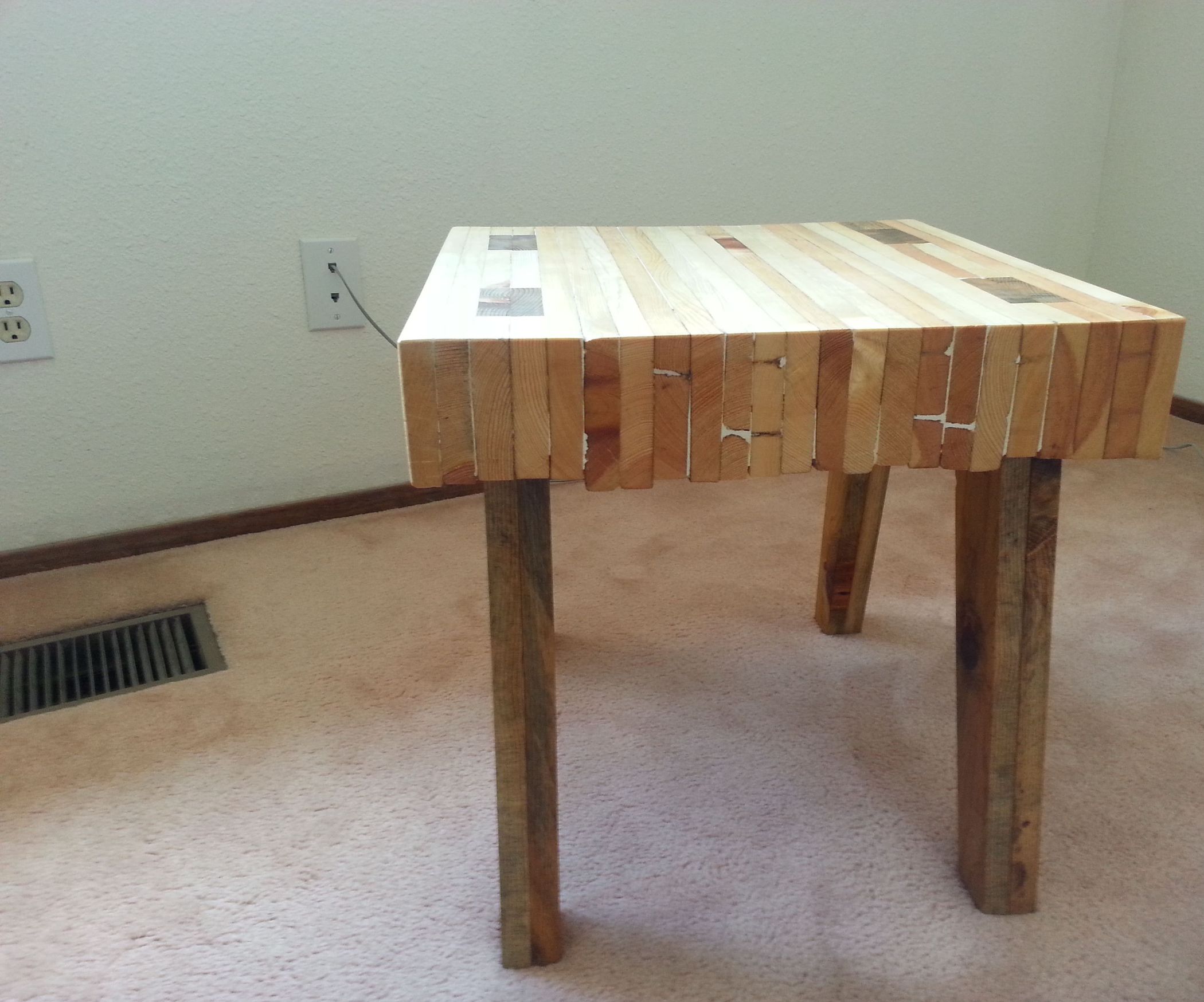 Scrap Pallet Table - Instructables