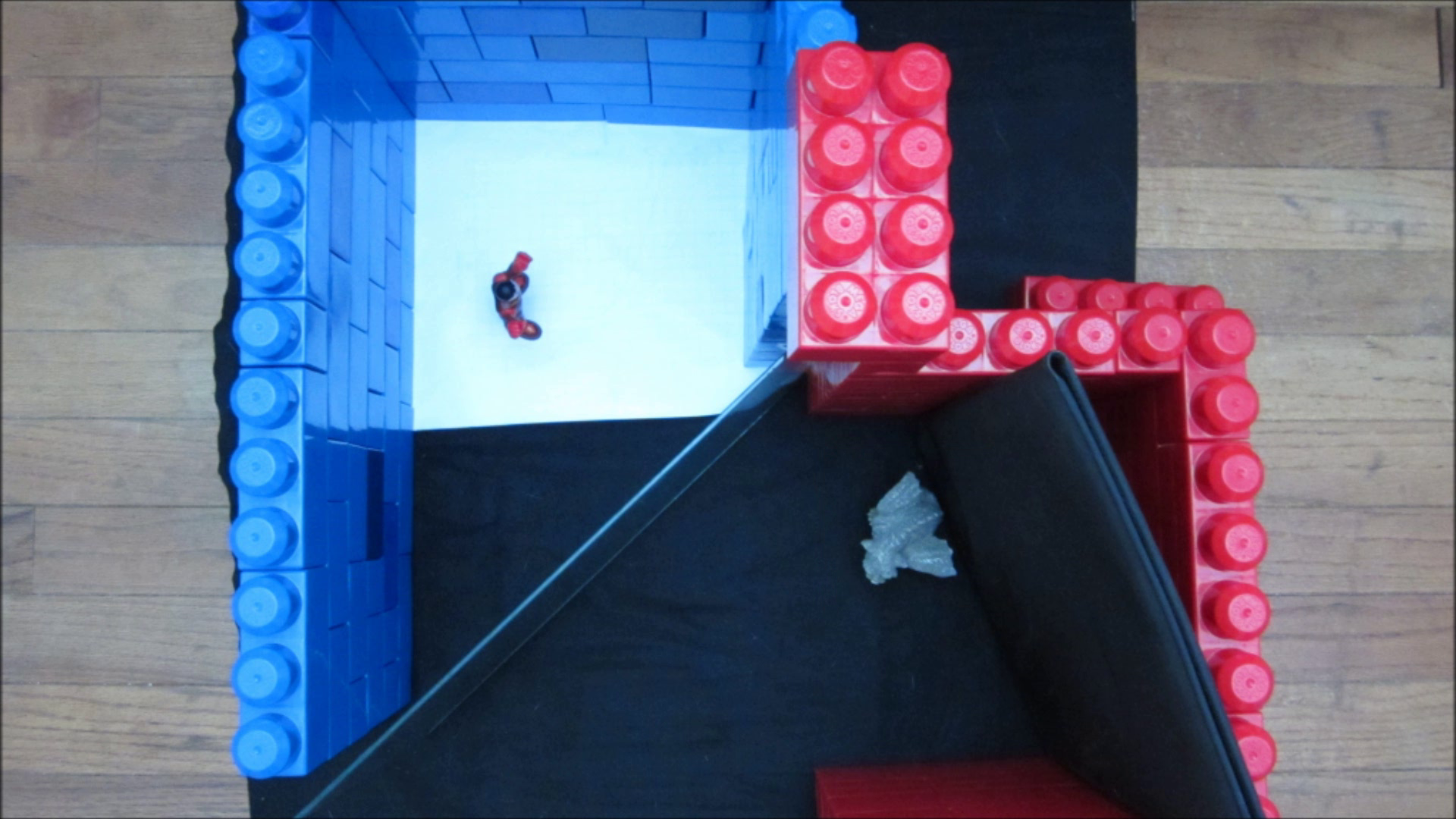 The Pepper's Ghost Illusion : 5 Steps (with Pictures) - Instructables