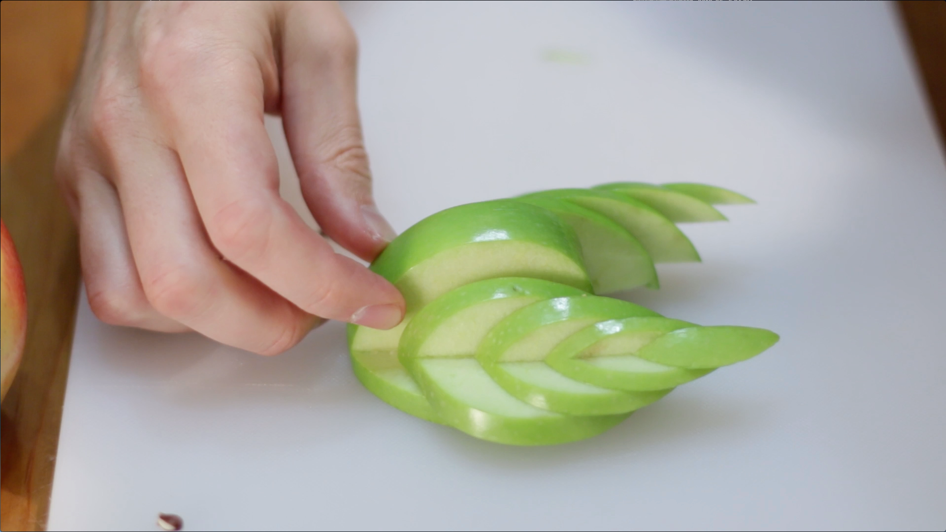 Edible Apple Swan : 9 Steps (with Pictures) - Instructables