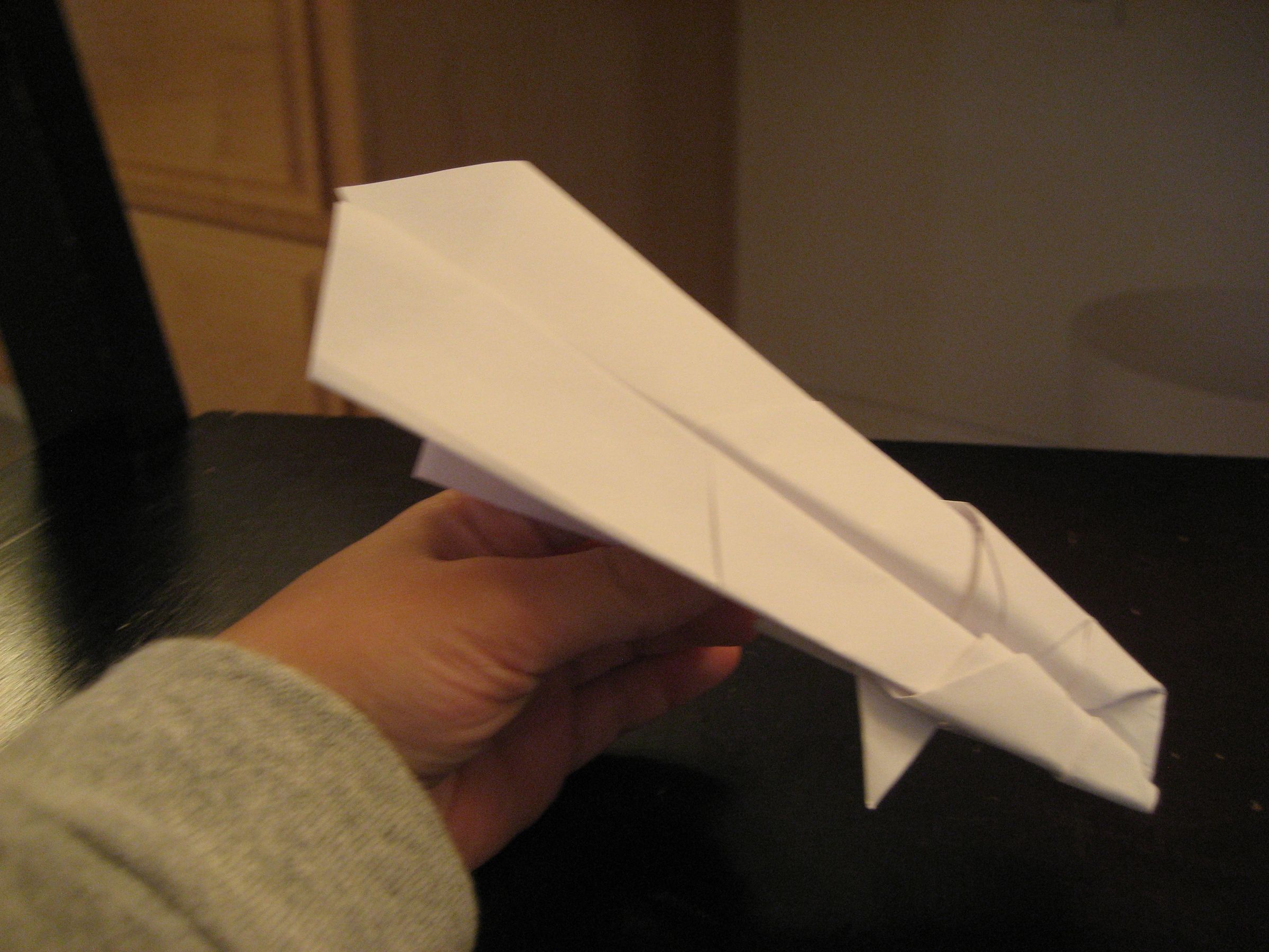 The Blizzard Paper Airplane : 9 Steps - Instructables