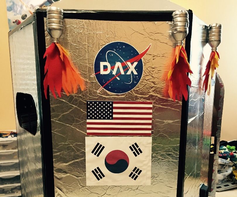 Homemade Cardboard Rocket Ship : 9 Steps (with Pictures) - Instructables