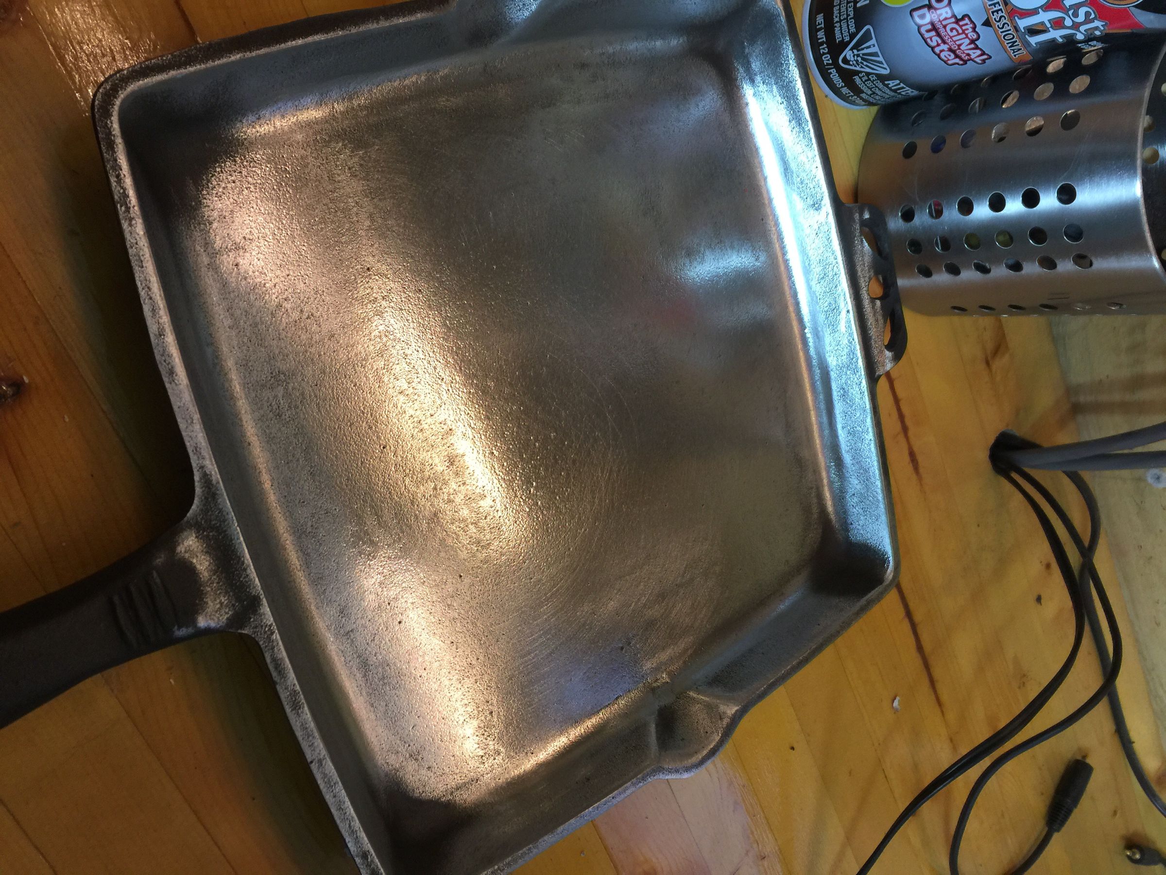 Sanding and Polishing - Cast Iron Skillet Cookware : 16 Steps (with ...