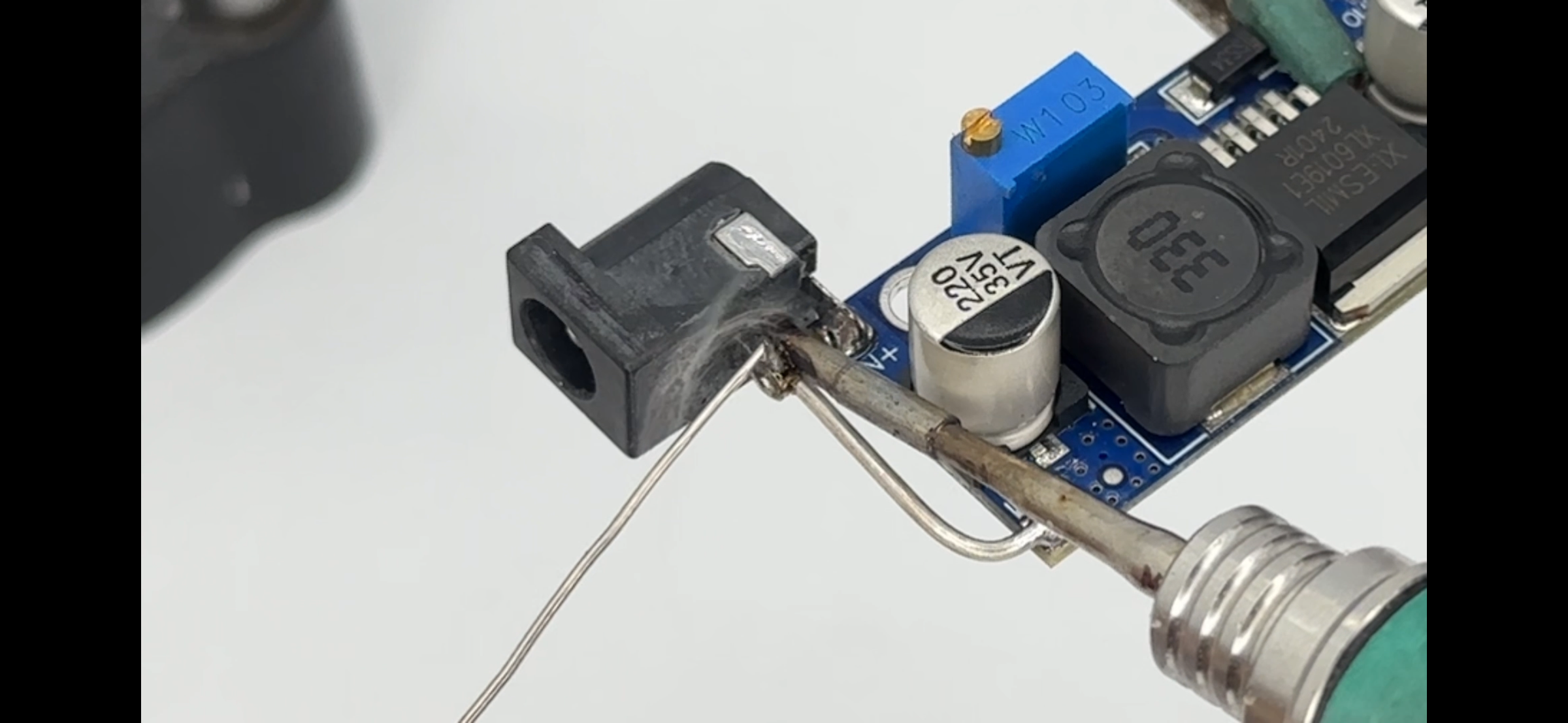 Build a Compact WiFi UPS at Easy : 10 Steps (with Pictures) - Instructables