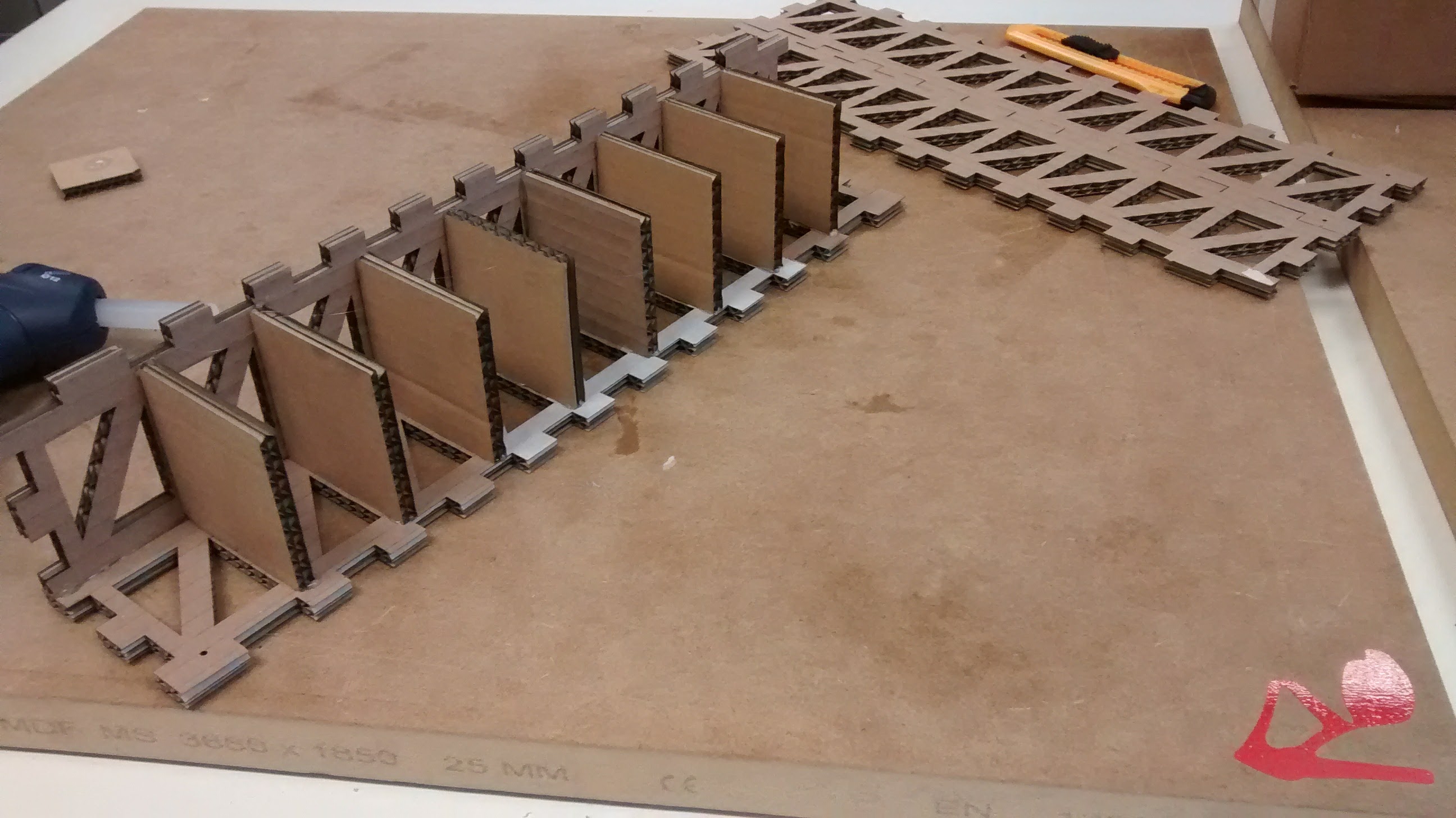 Cardboard Crane : 5 Steps (with Pictures) - Instructables