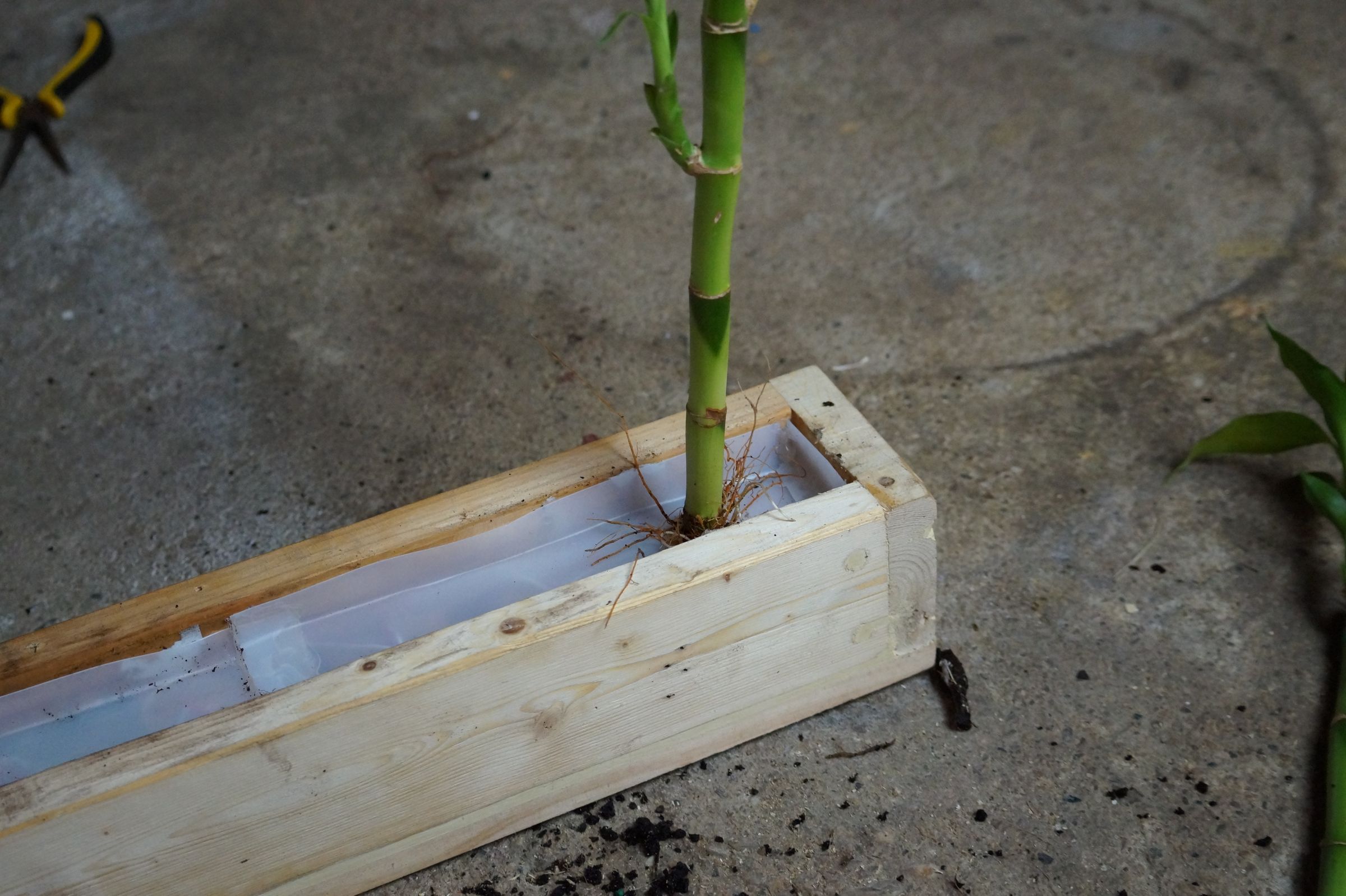 Magical Floating Planter Box : 6 Steps (with Pictures) - Instructables