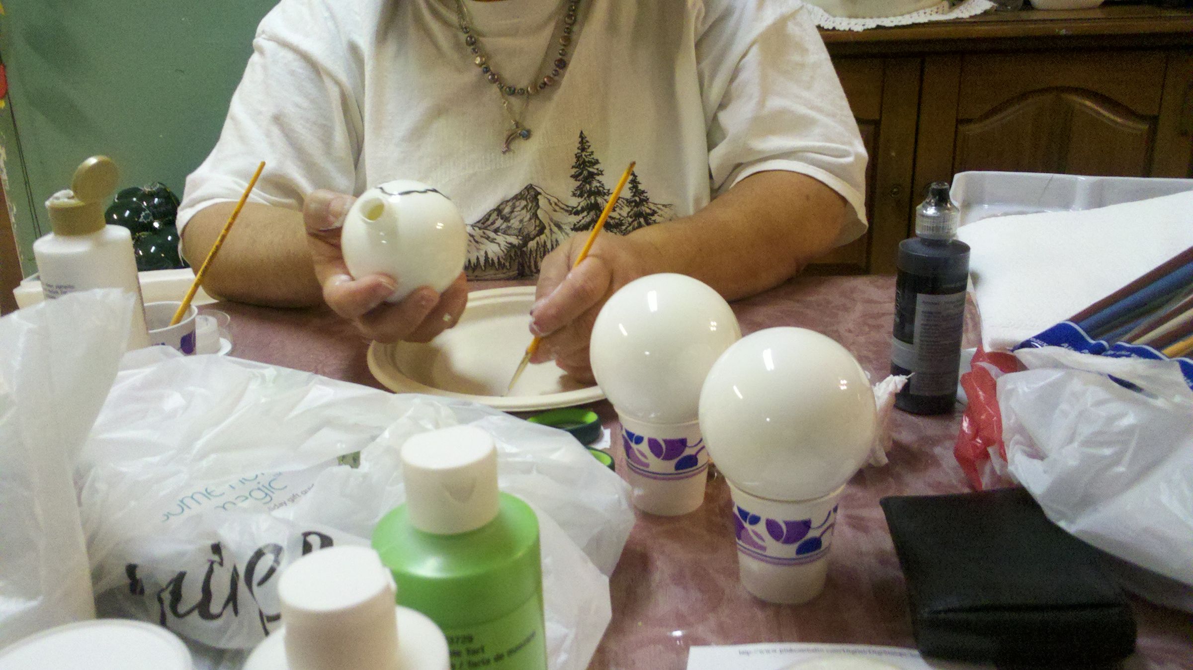 Homemade Glass Ball Ornaments : 7 Steps - Instructables