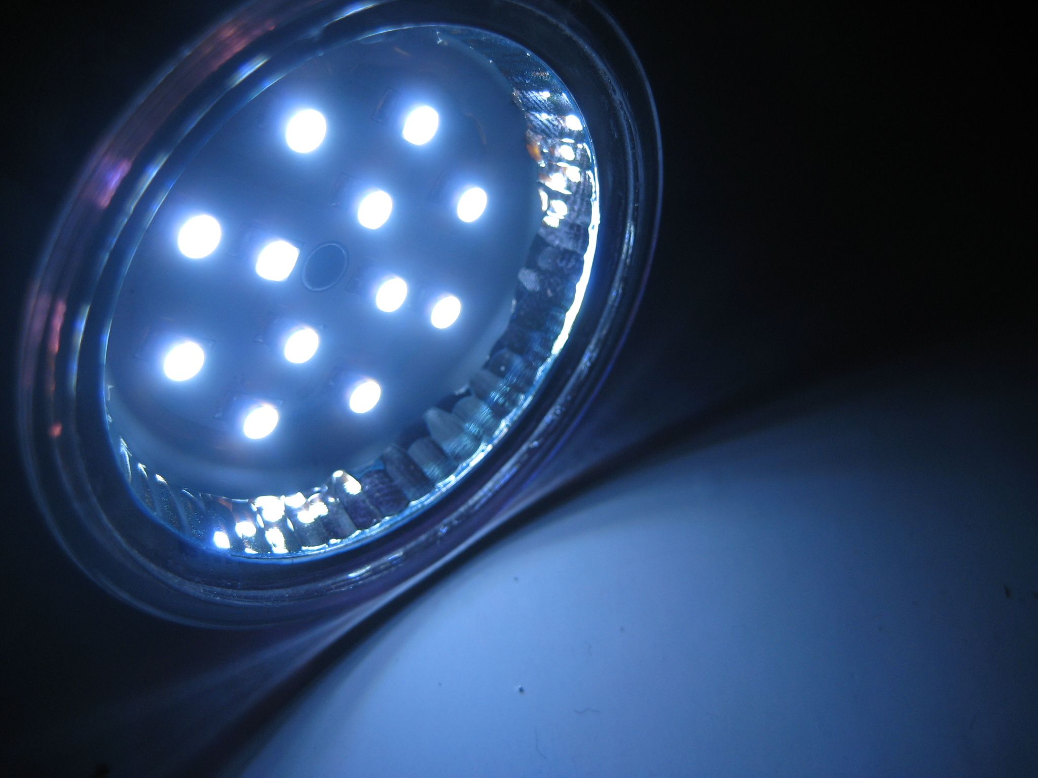 LED Halogen Light Converson Using 12v 12x LED Discs : 10 Steps ...