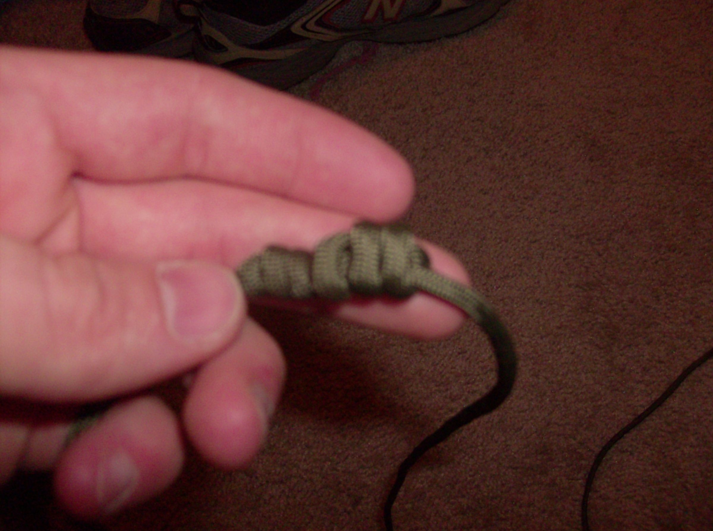 How to Make a Rosary Out of Paracord : 11 Steps - Instructables