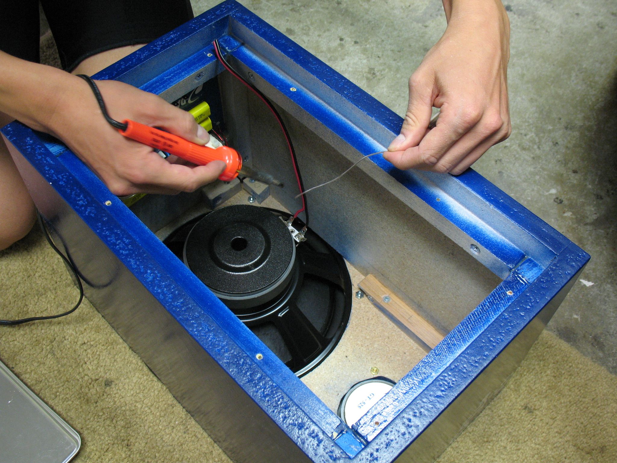 Build a Pair of Stereo Speakers : 13 Steps (with Pictures) - Instructables