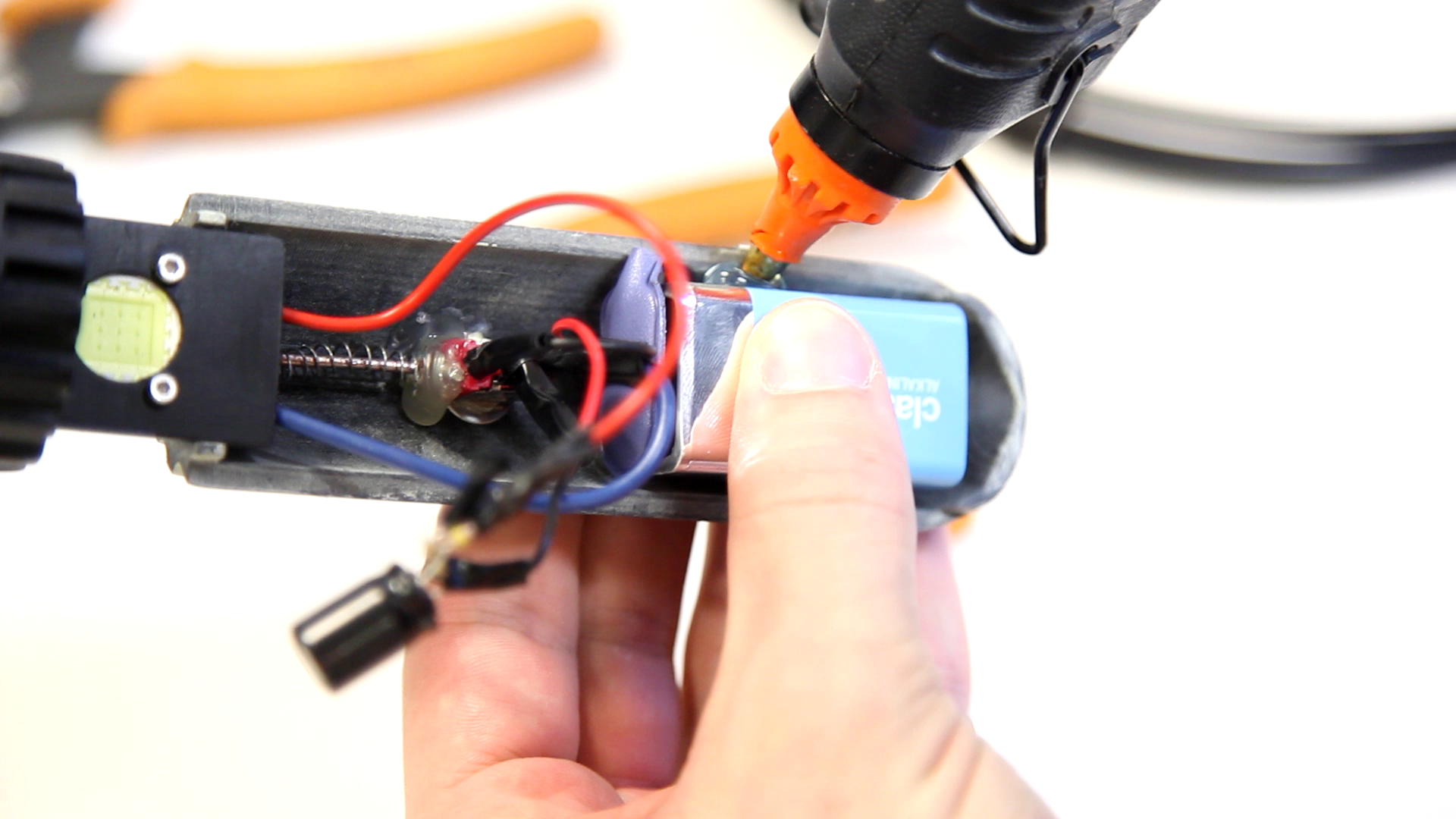 "Worlds Simplest" Neuralizer-build (Men in Black Memory Eraser) : 10 ...