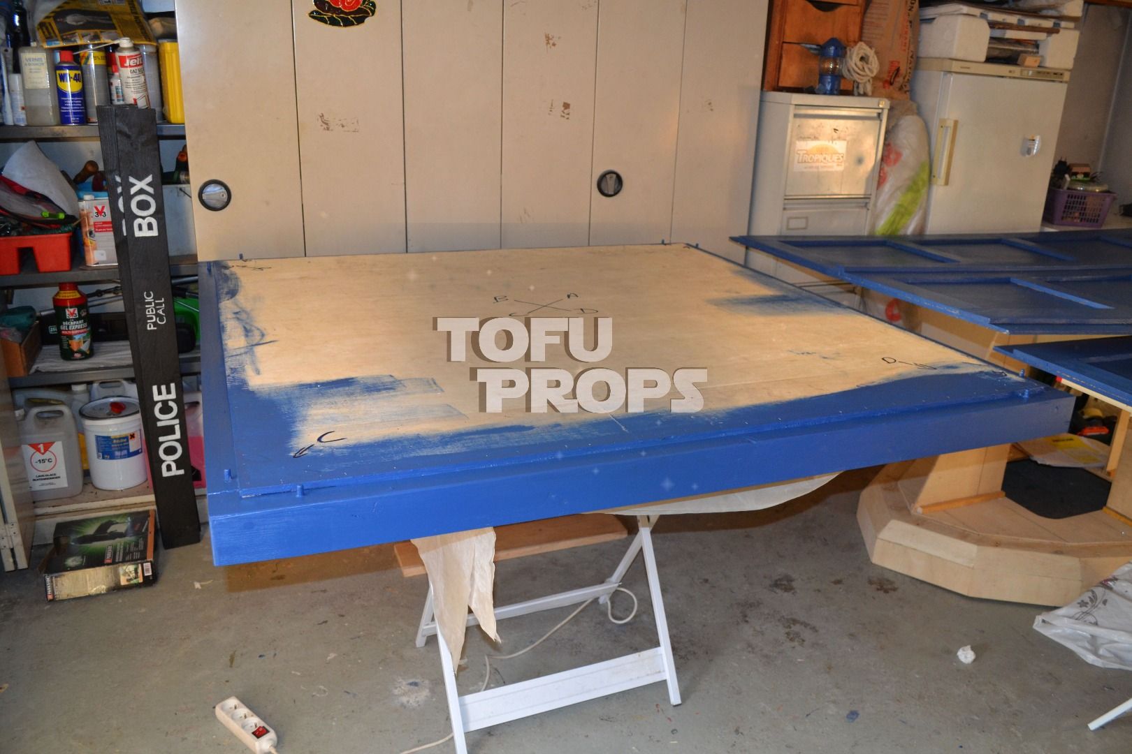 TARDIS DR WHO Life Size - Instructables