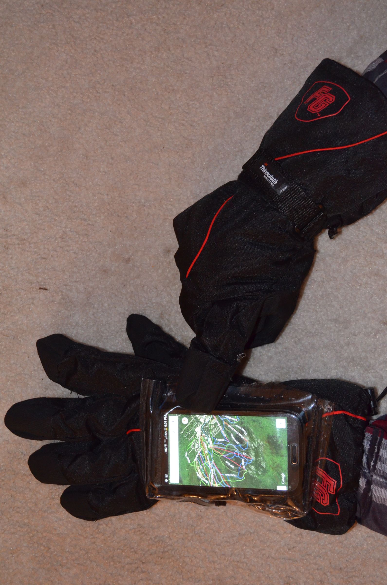 Touchscreen Glove Phone Case : 5 Steps (with Pictures) - Instructables