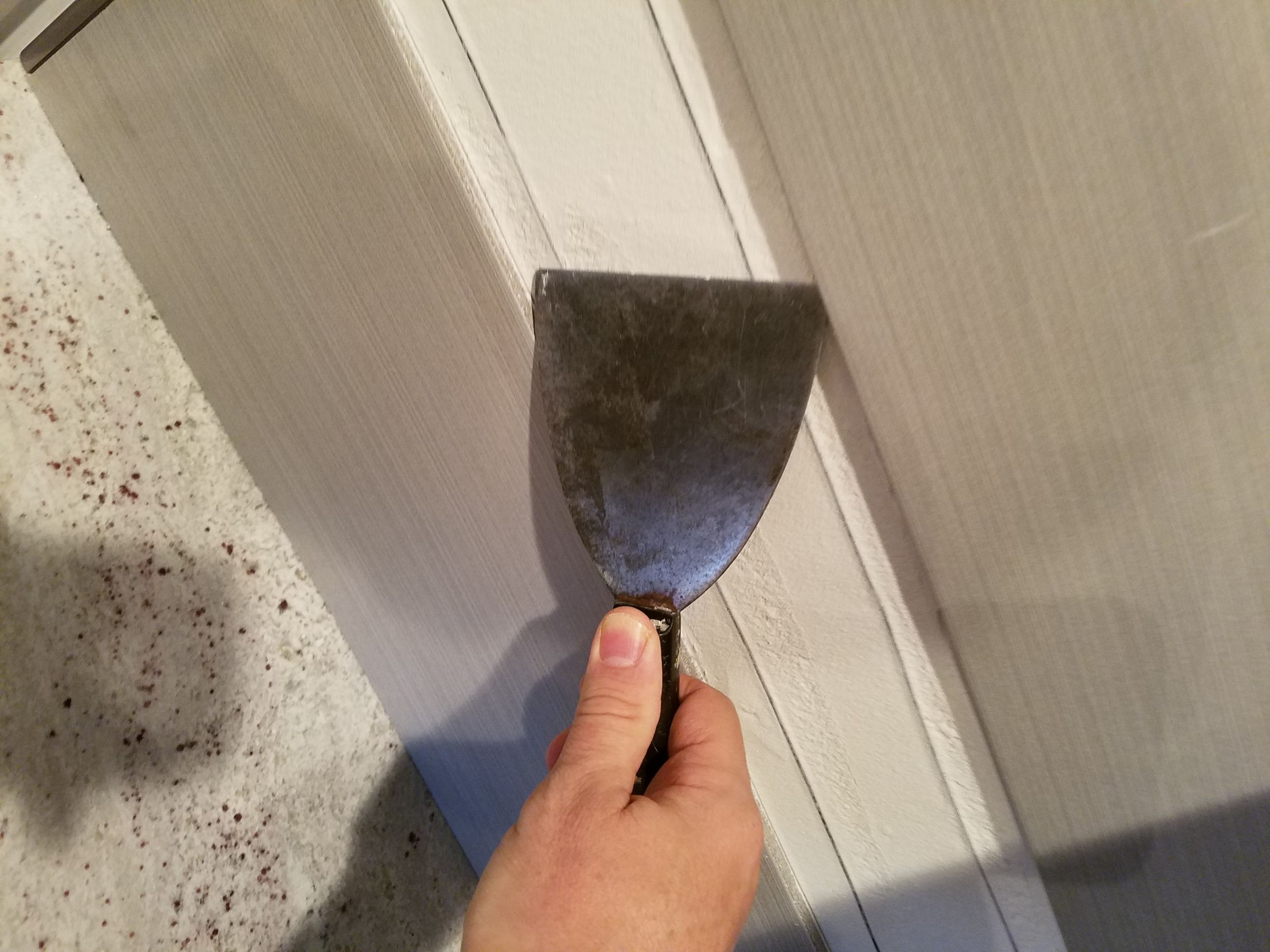 Inserting a Row of Thinner Accent Tile : 3 Steps - Instructables