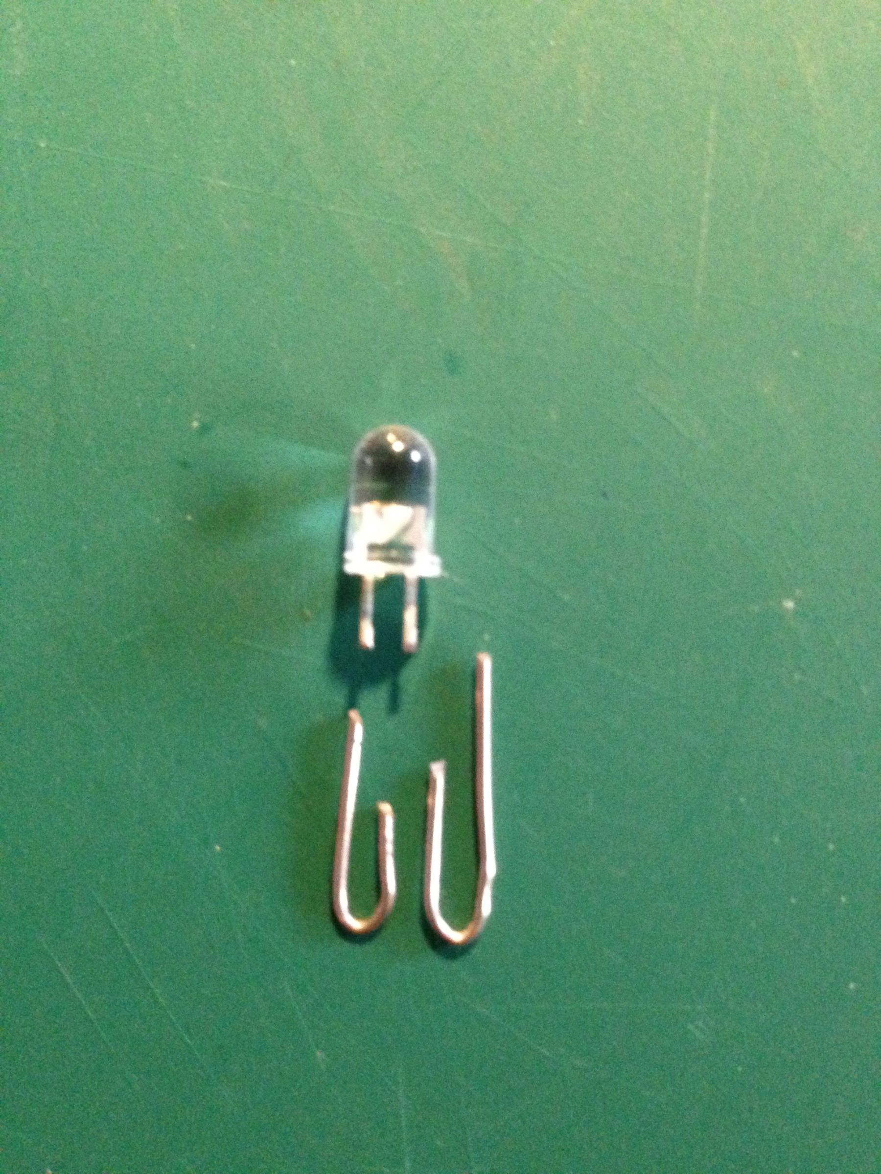 LED Paperclip : 6 Steps (with Pictures) - Instructables