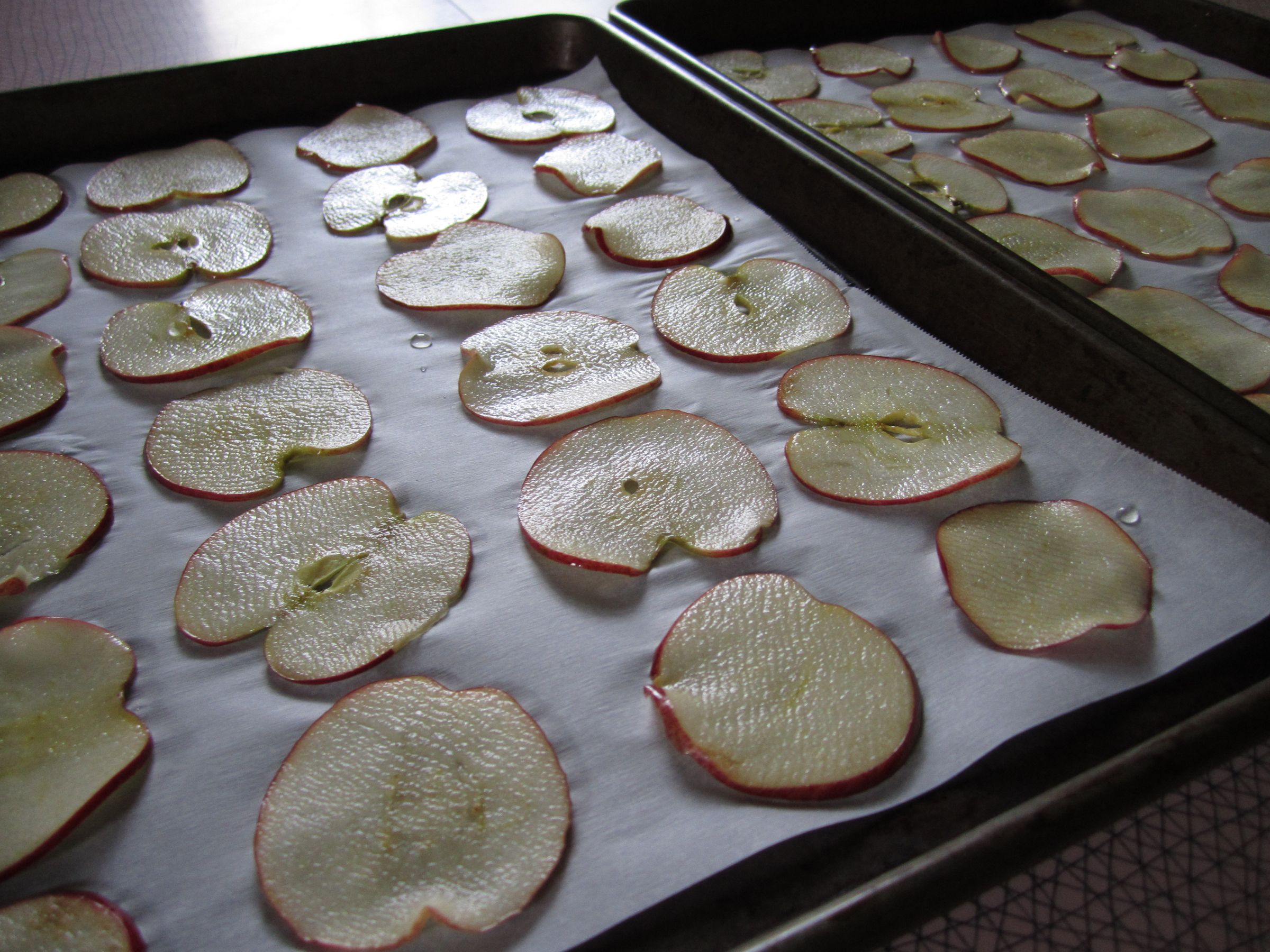 Baked Apple Chips! : 8 Steps (with Pictures) - Instructables