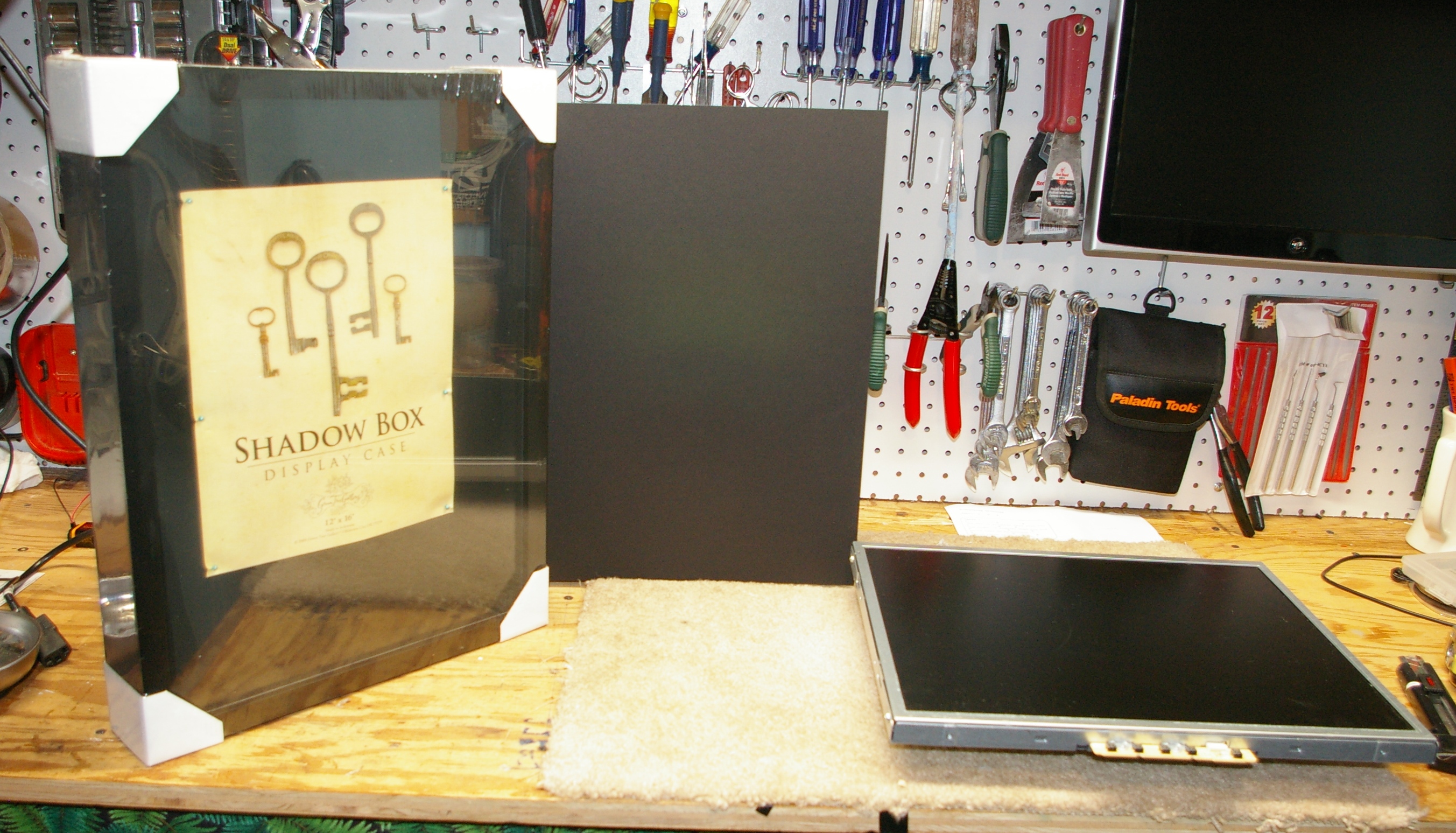 Wireless Raspberry Pi Digital Picture Frame in a Shadow Box : 10 Steps ...