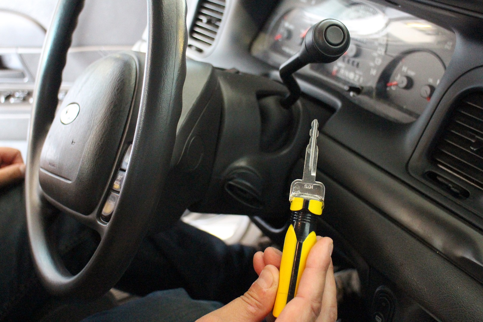 Screwdriver Car Key : 7 Steps (with Pictures) - Instructables
