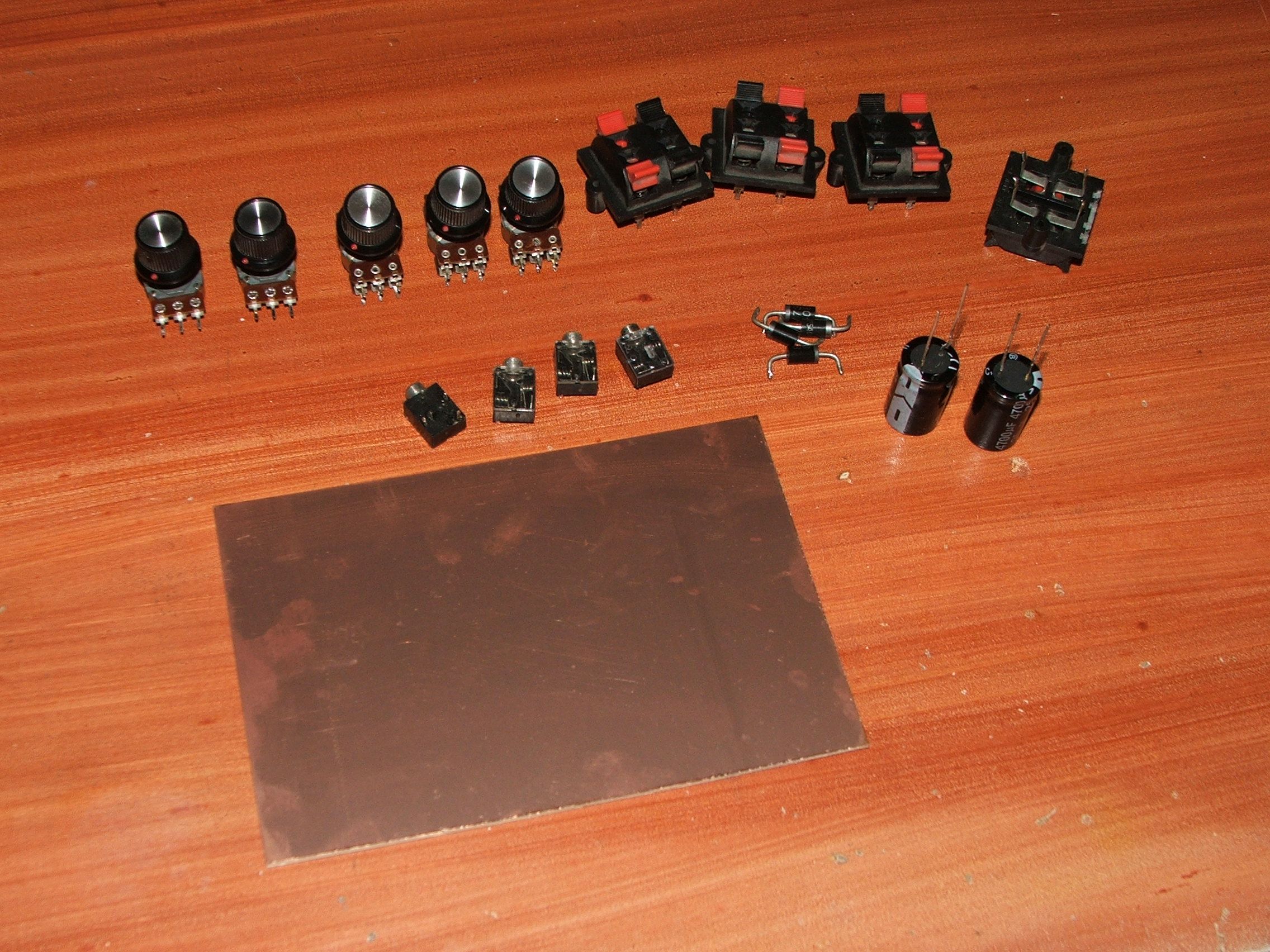 8 Channel Analog Amplifier for PC or HomeTheater : 12 Steps (with ...