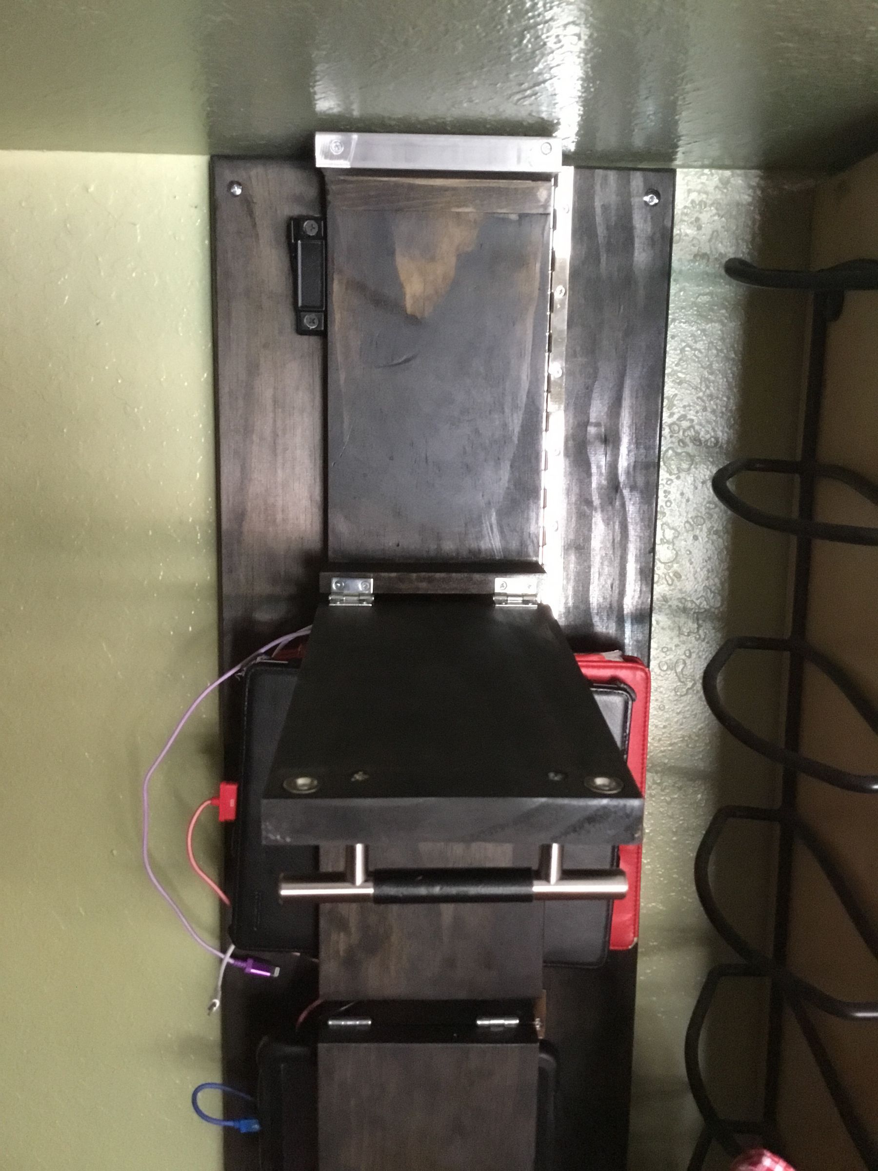 Tablet Charging Station : 5 Steps - Instructables