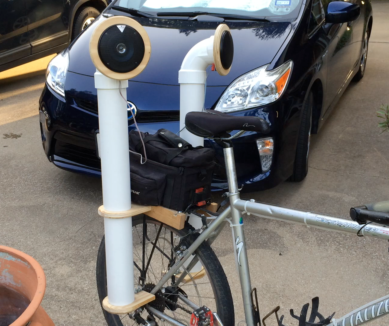 Wireless Bicycle Mounted Bluetooth Speaker : 11 Steps (with Pictures ...