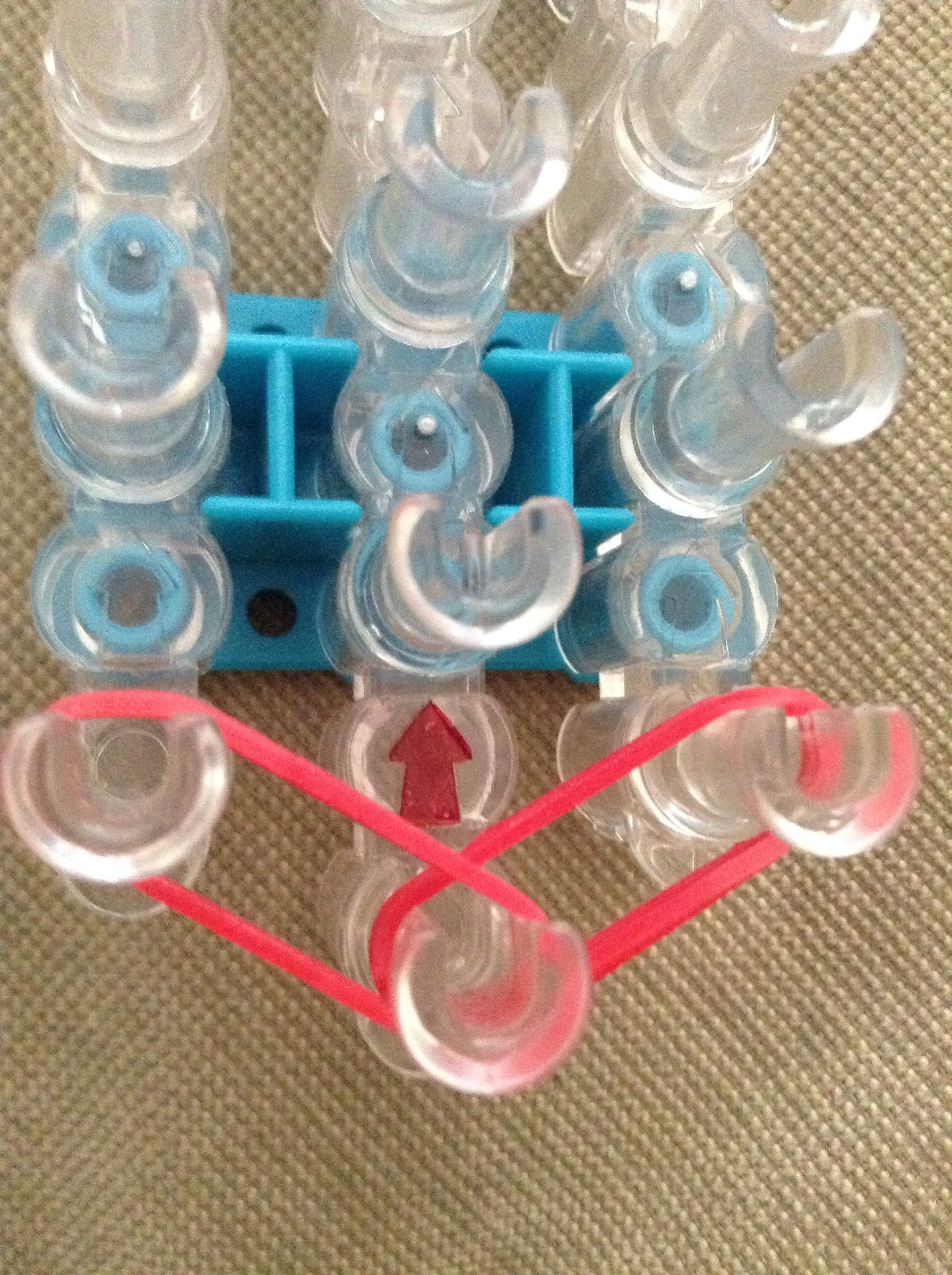 Rainbow Loom Goldfish Charm : 19 Steps (with Pictures) - Instructables